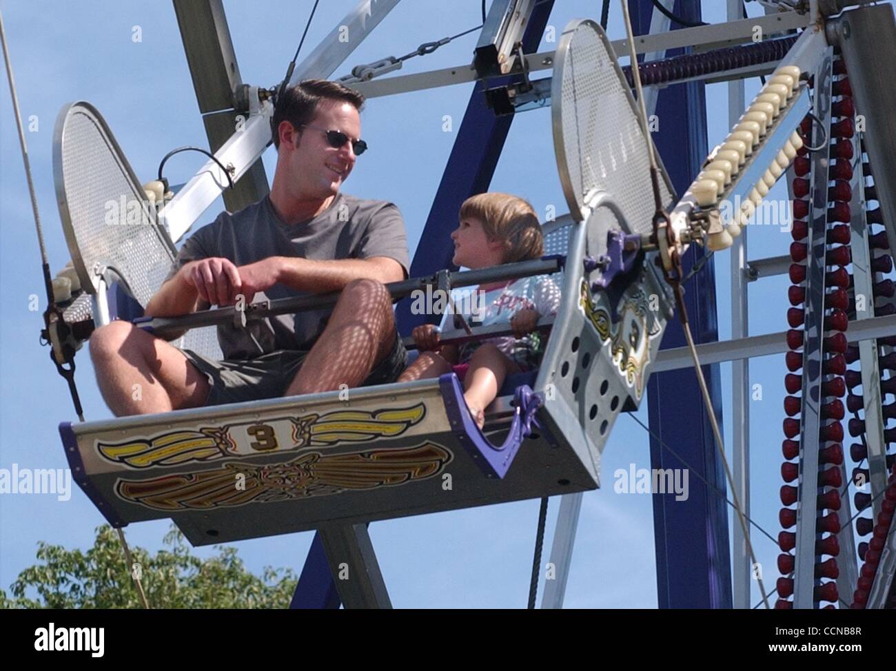 Sep 11, 2004 - Cincinnati, Ohio, USA - Delhi residents, RANDY DOBBS and ...