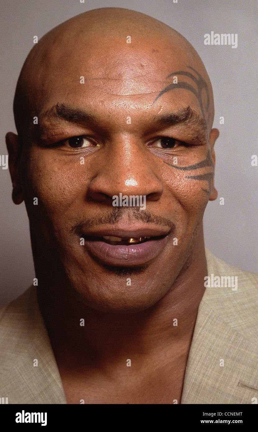 Heavyweight boxing champion champion mike hi-res stock photography and ...