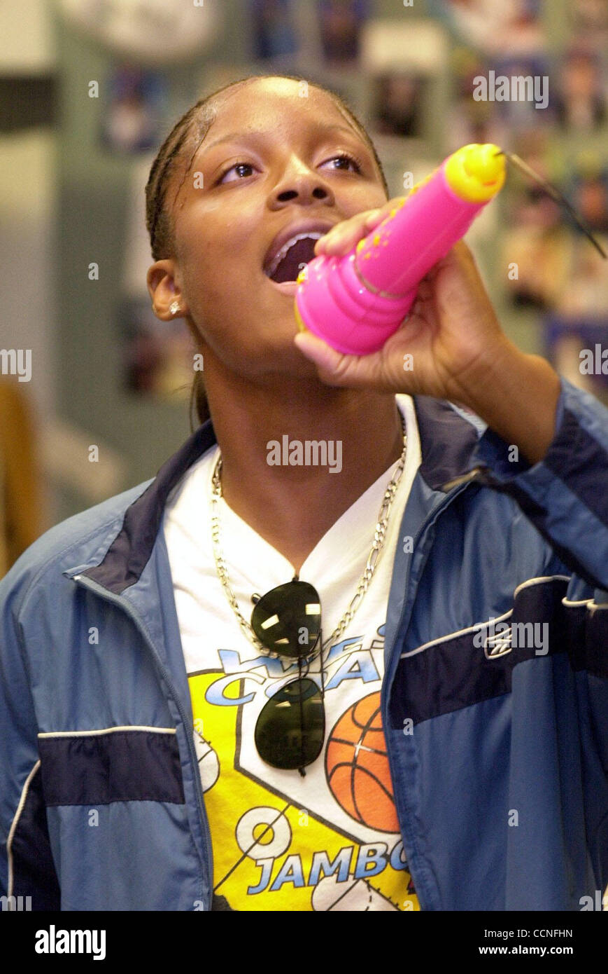 Dv idol hi-res stock photography and images - Alamy