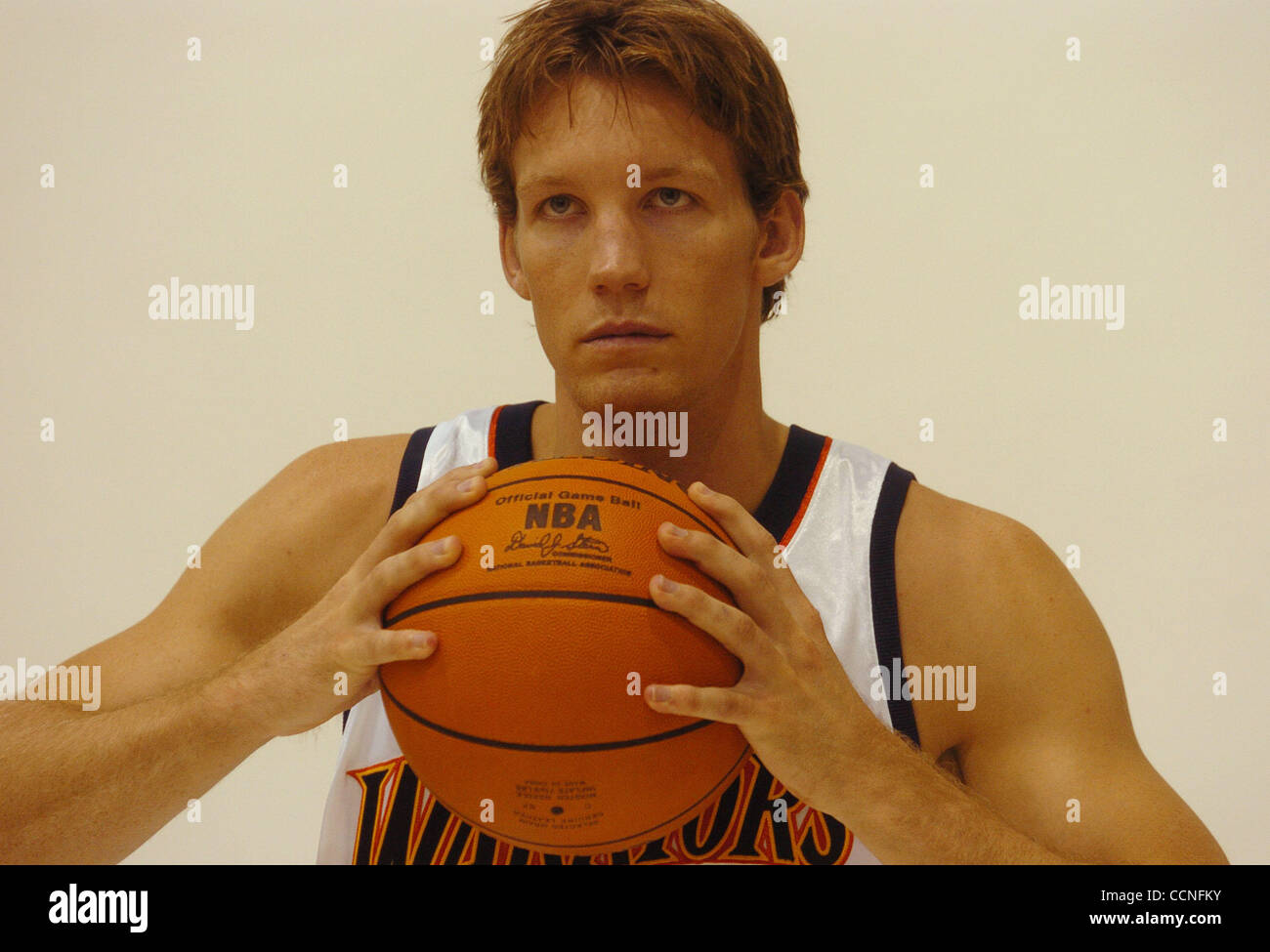 Golden State Warriors Mike Dunleavy, #34, poses for team photographer ...