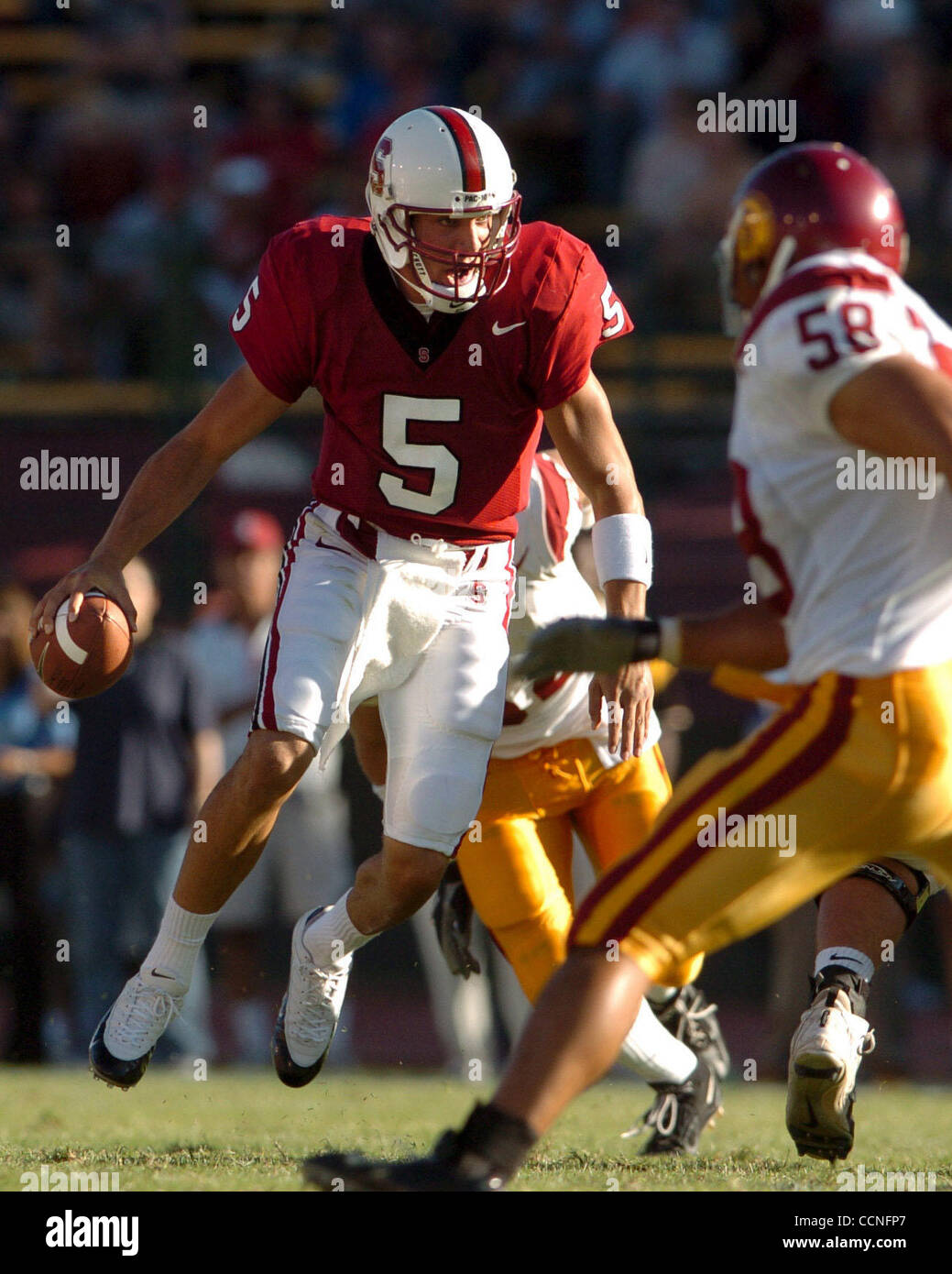 Stanford quarterback Trent Edwards runs 6 yards for a 2nd quarter 1st ...