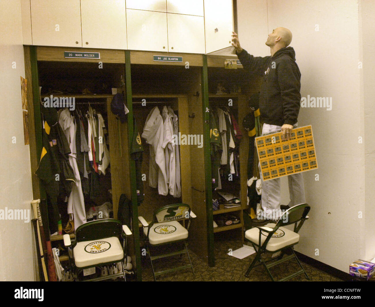 Tim hudson hi-res stock photography and images - Alamy