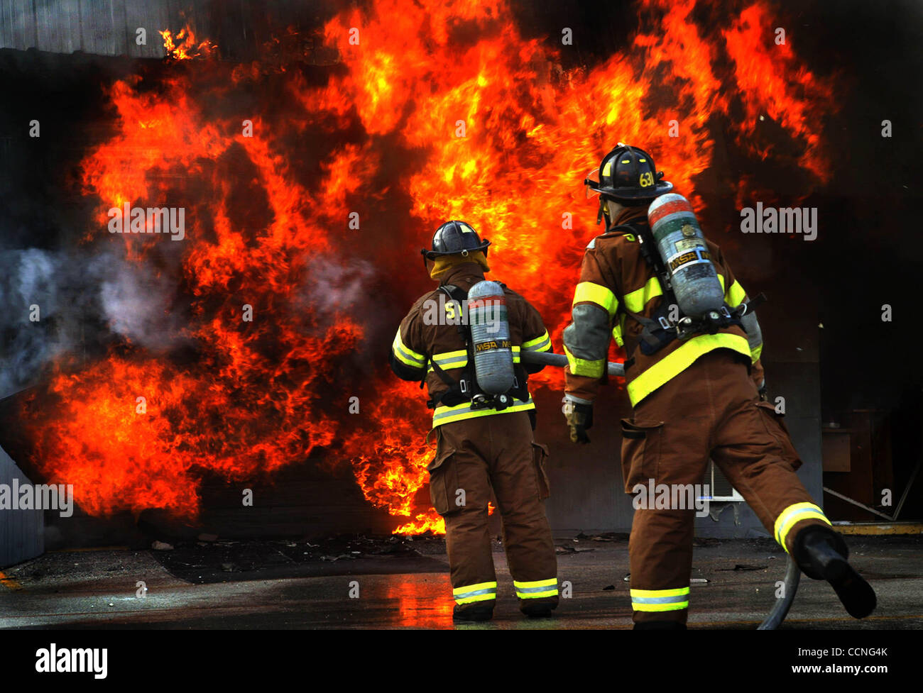 Shoots out fire hi-res stock photography and images - Alamy