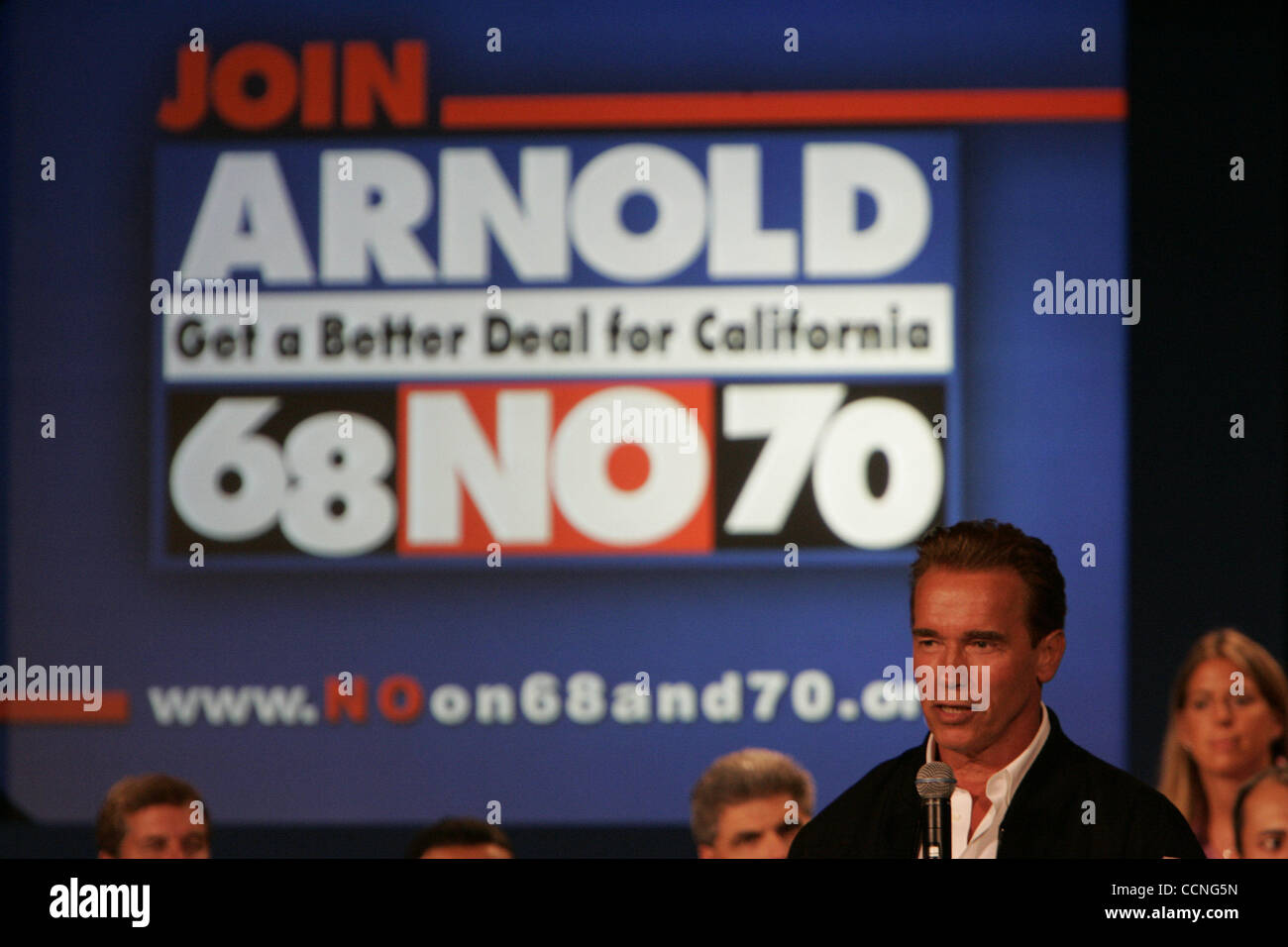 California governor arnold schwarzenegger holds hi-res stock ...