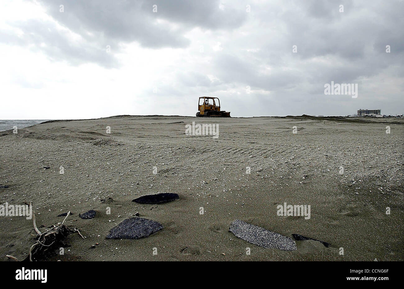 Tons of sand hi-res stock photography and images - Alamy