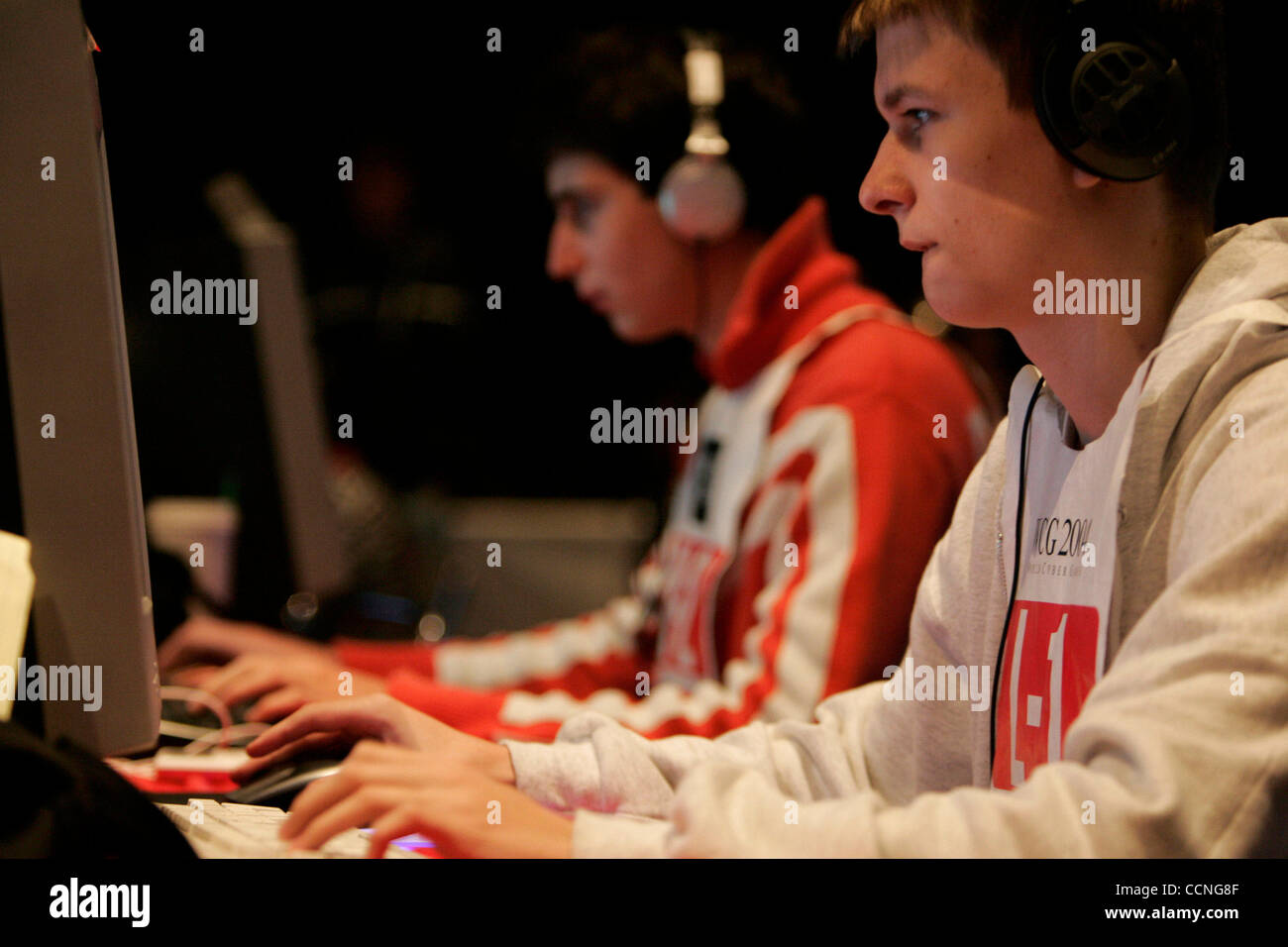 Cyber athletes hi-res stock photography and images - Alamy