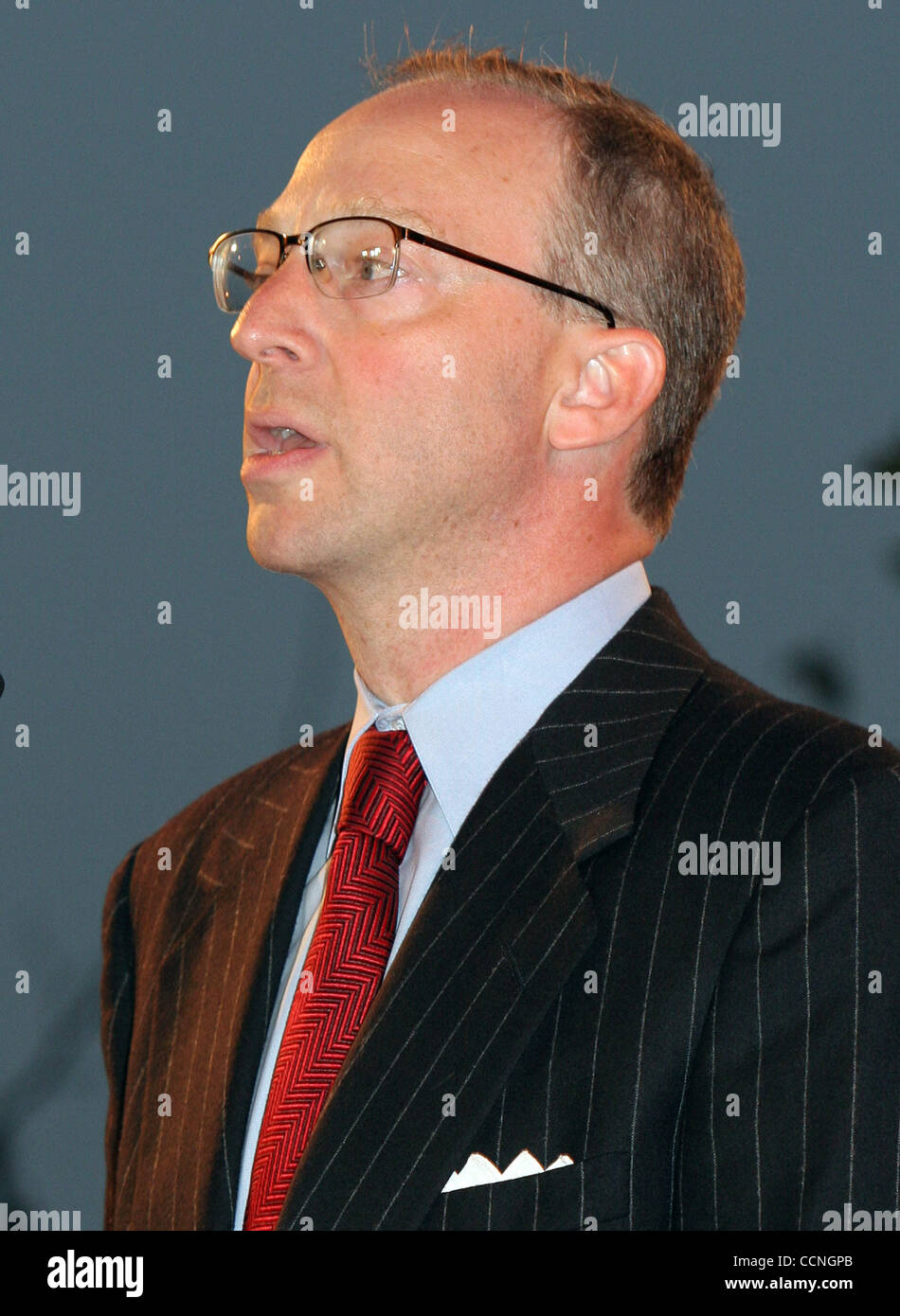Oct 15, 2004; Santa Monica, CA, USA; Iowa Senator TOM HARKIN at the ...