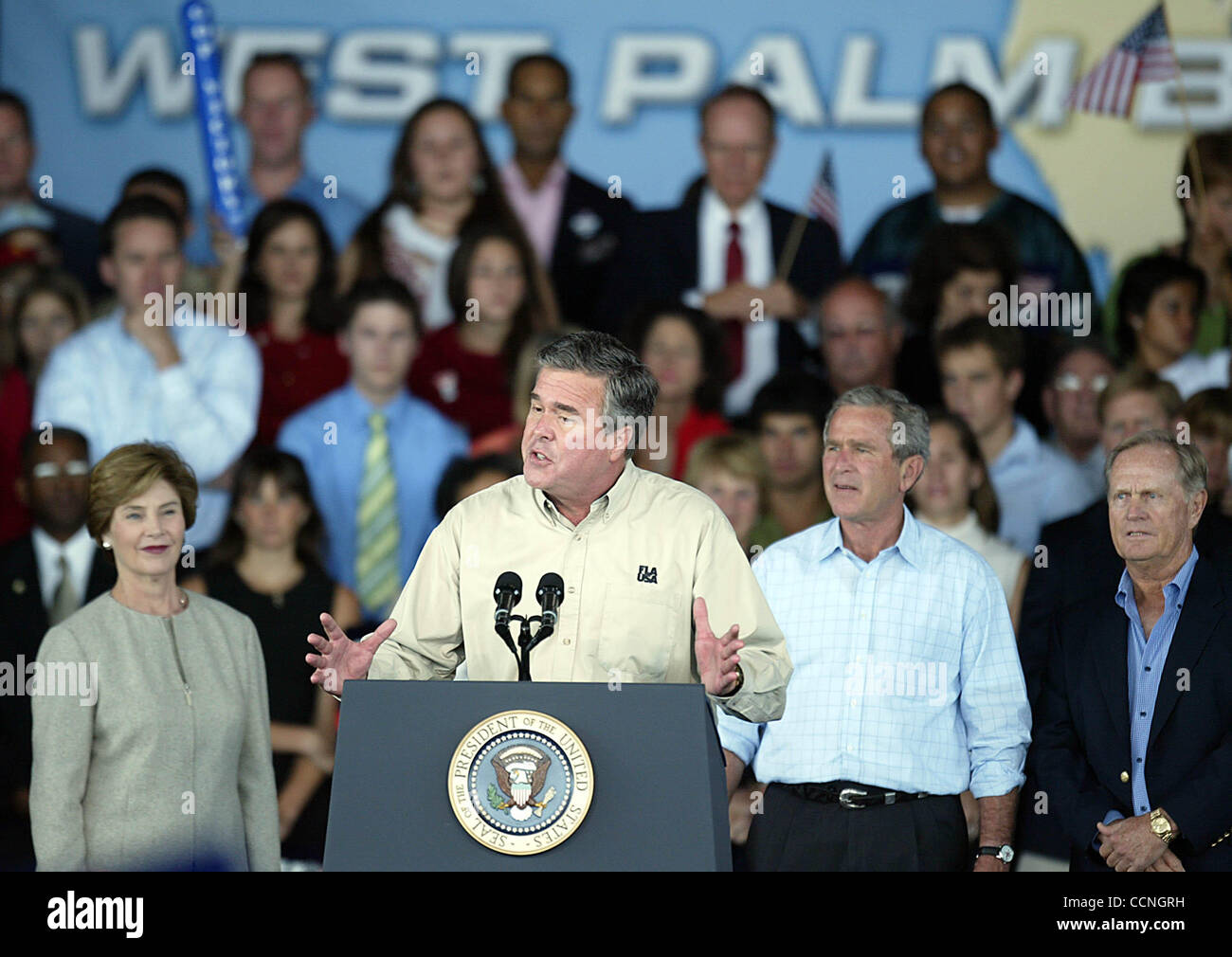 President george bush supporters on hi-res stock photography and images ...