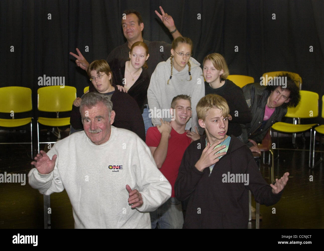 Mindy project cast hi-res stock photography and images - Alamy