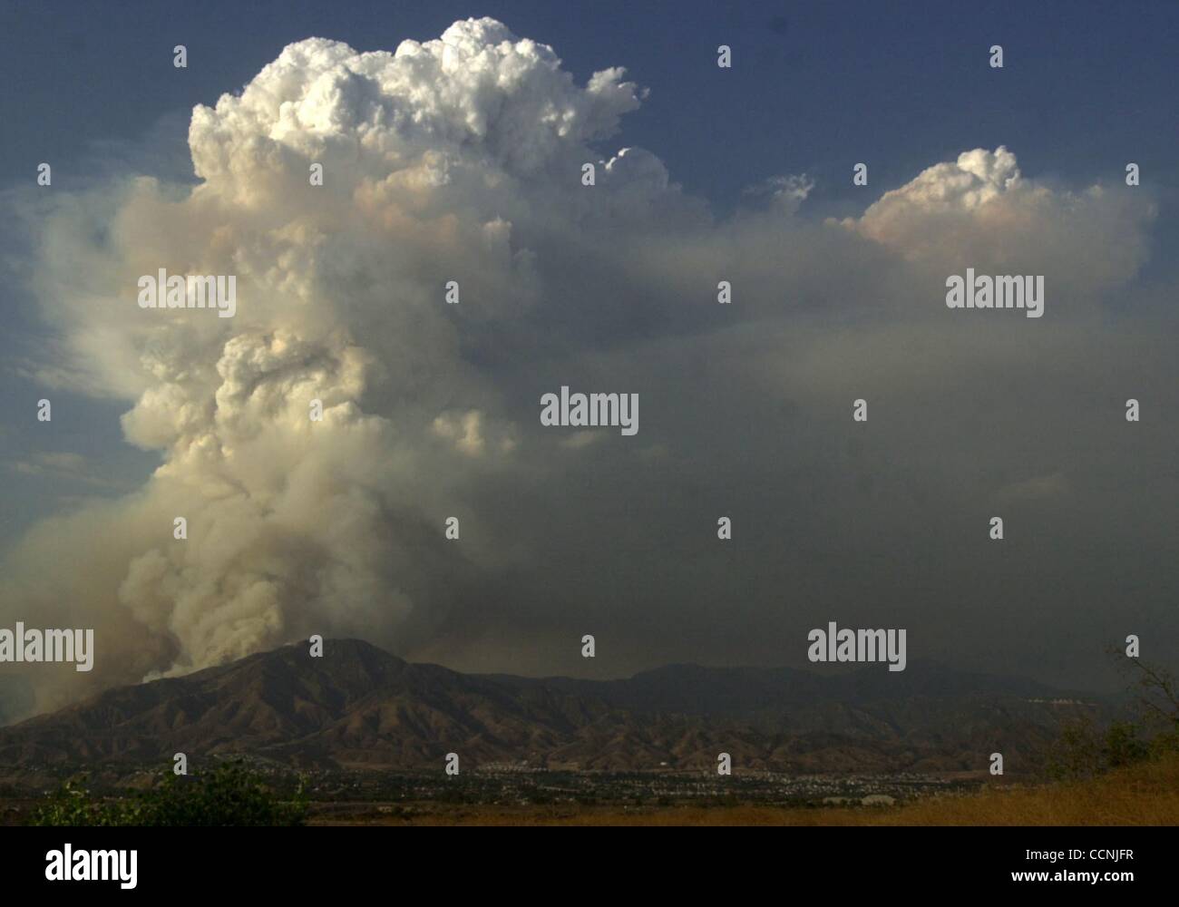 Sep 05, 2003 - San Bernardino, California, U.S. - A large smoke column ...