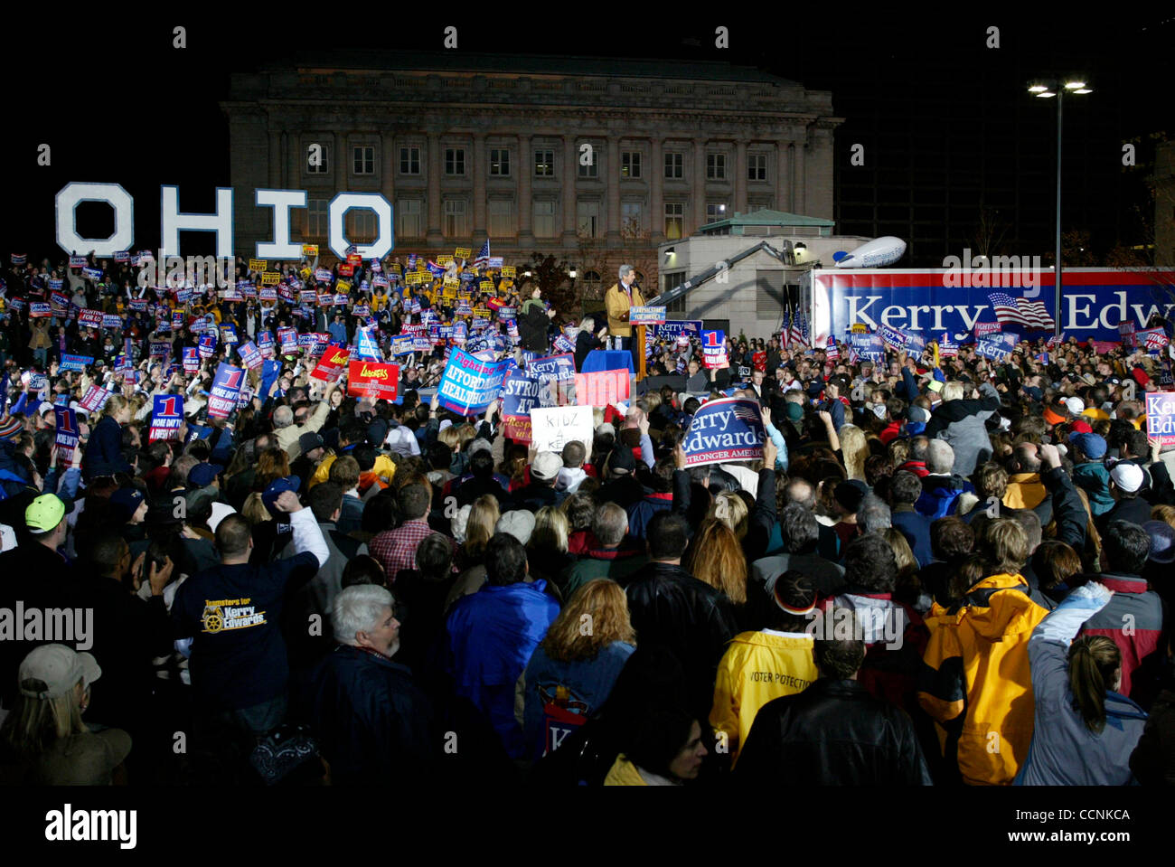 Nov 1, 2004; Cleveland, OH, USA; Democratic presidential candidate Sen ...