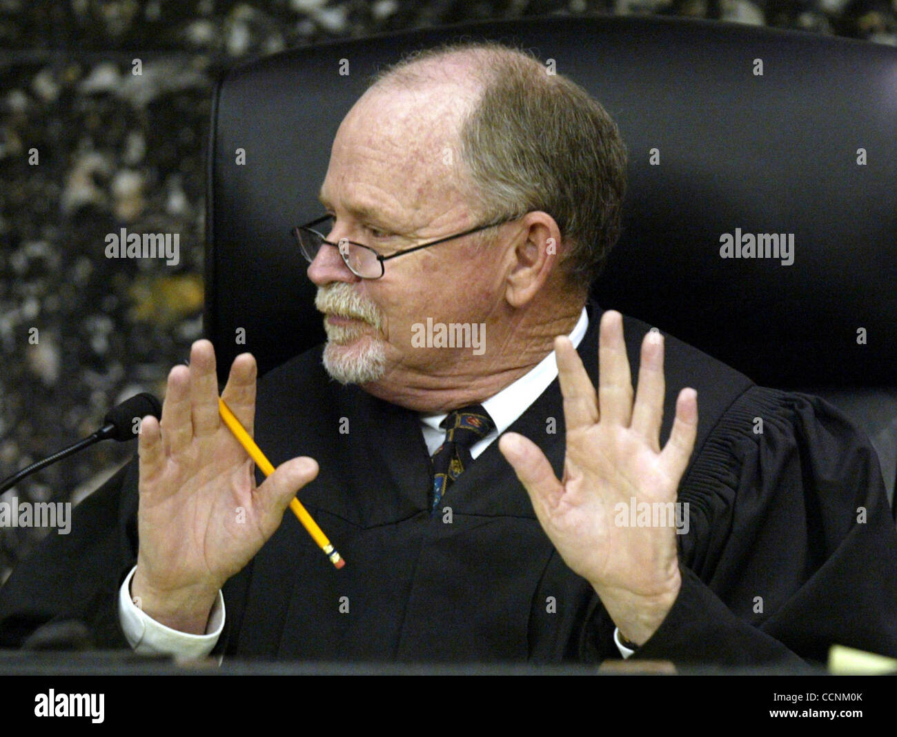 Judge ruling issue hi-res stock photography and images - Alamy