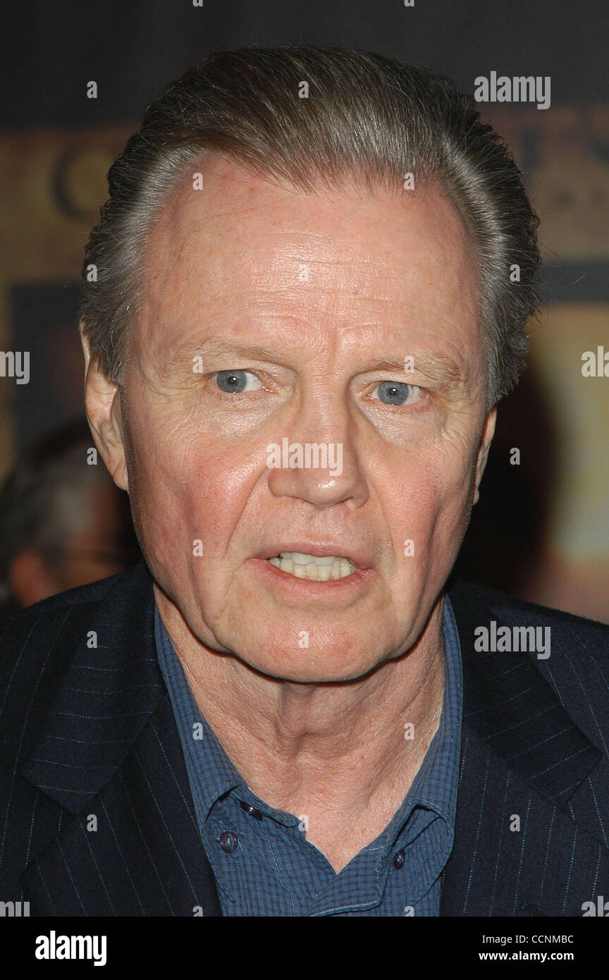 Nov 09, 2004 - Hollywood, California, USA - Jon Voight at the World ...
