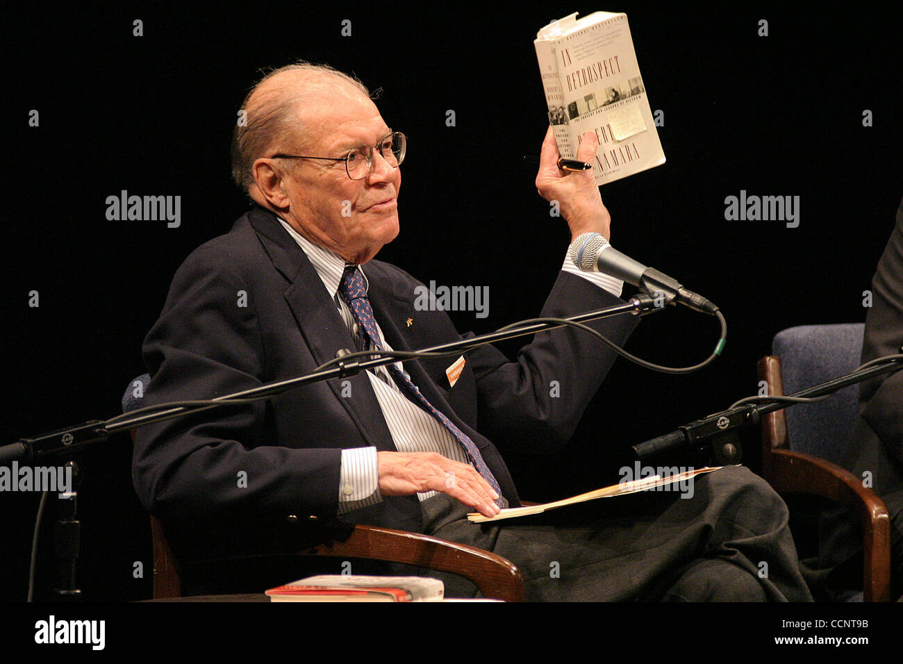 Robert mcnamara vietnam hi-res stock photography and images - Alamy