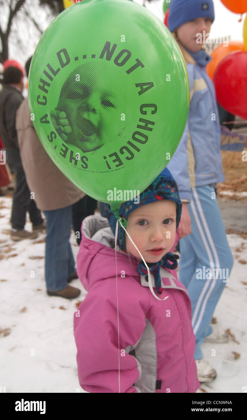 Jan 18, 2003; Kalispell, MT, USA; Mary Madison Heaton, 3, and her ...