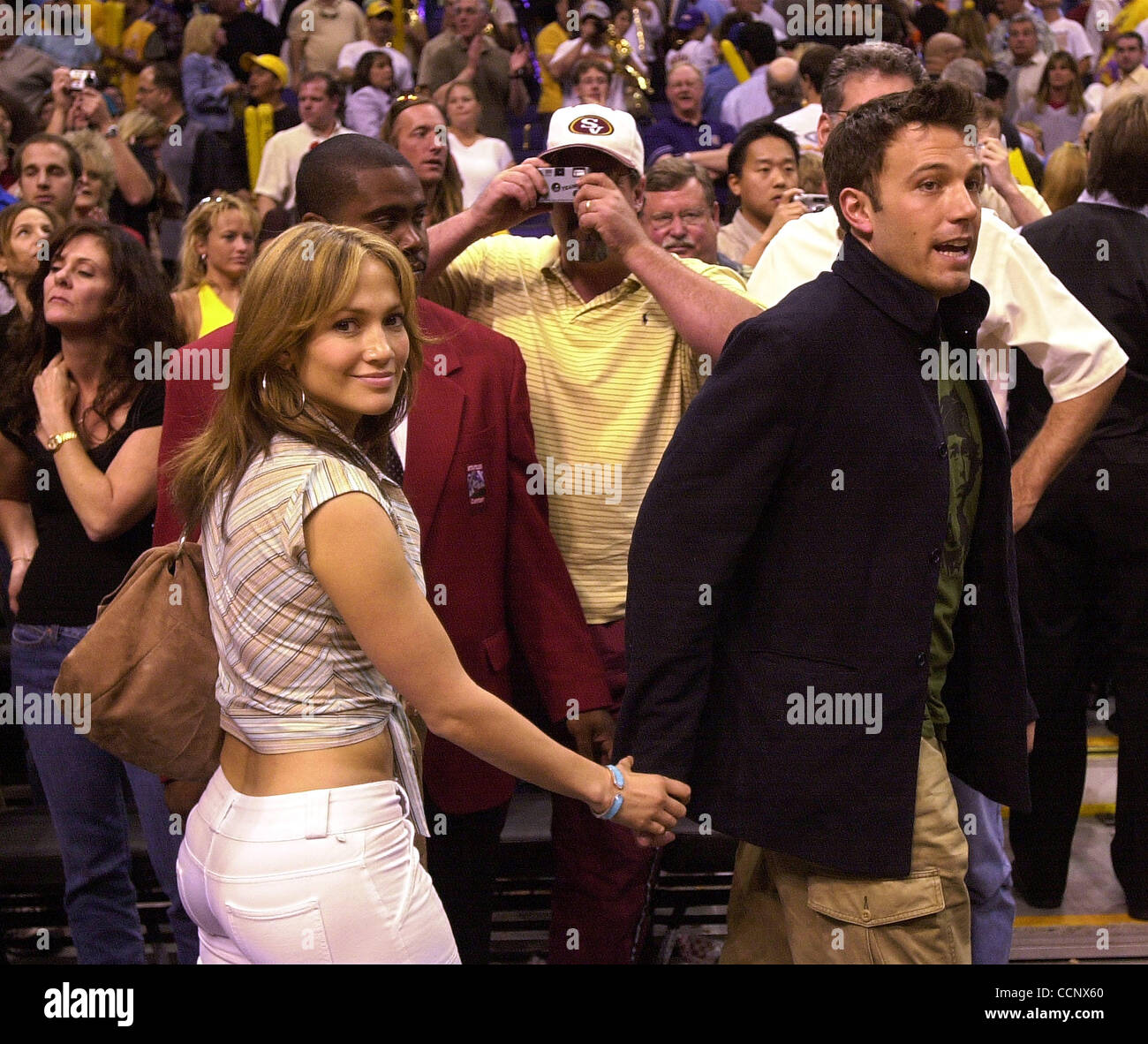Jennifer lopez ben affleck lakers hi-res stock photography and images ...