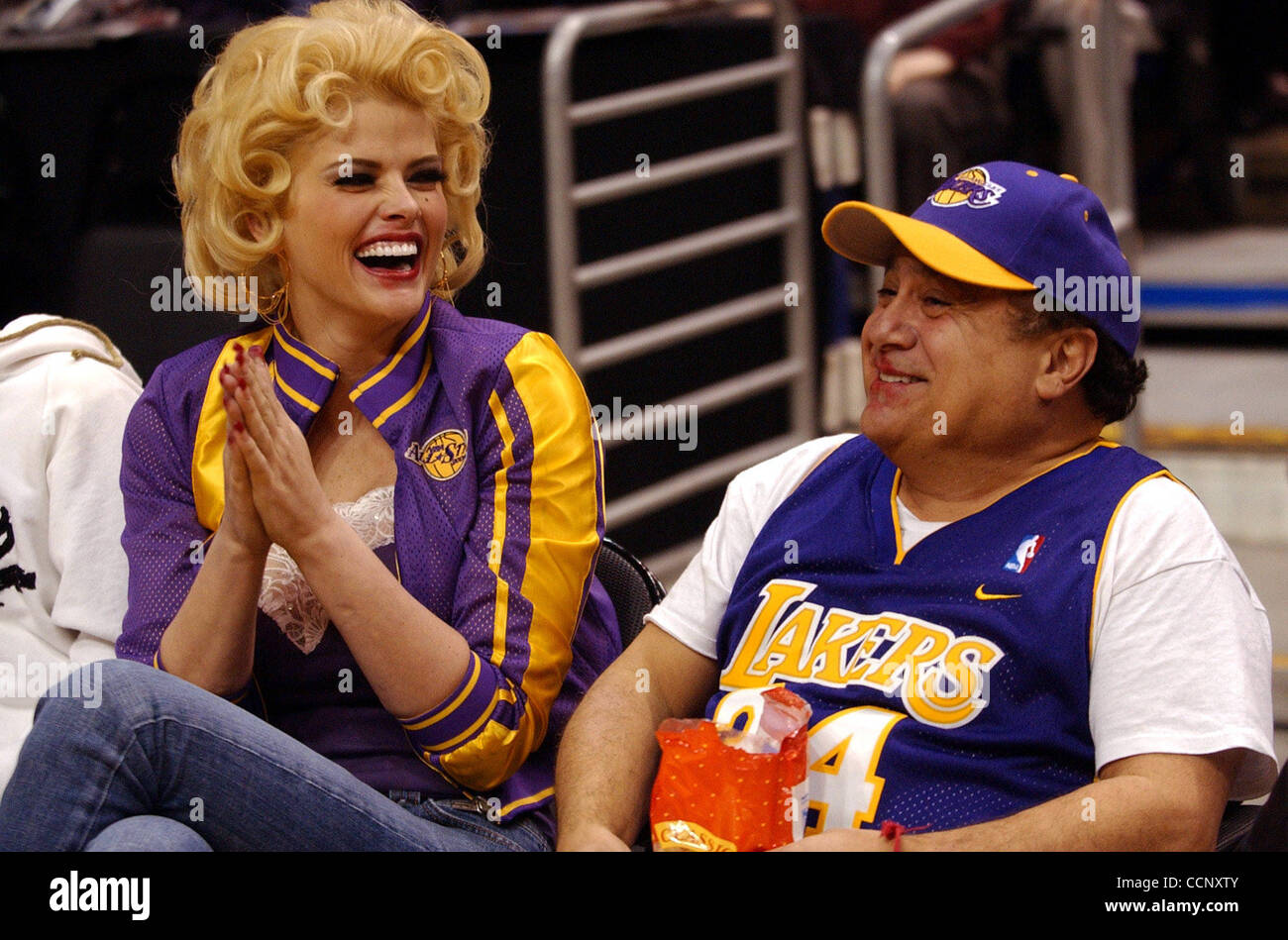 Feb 27, 2004; Los Angeles, CA, USA; DANNY DEVITO attempts to regain his ...