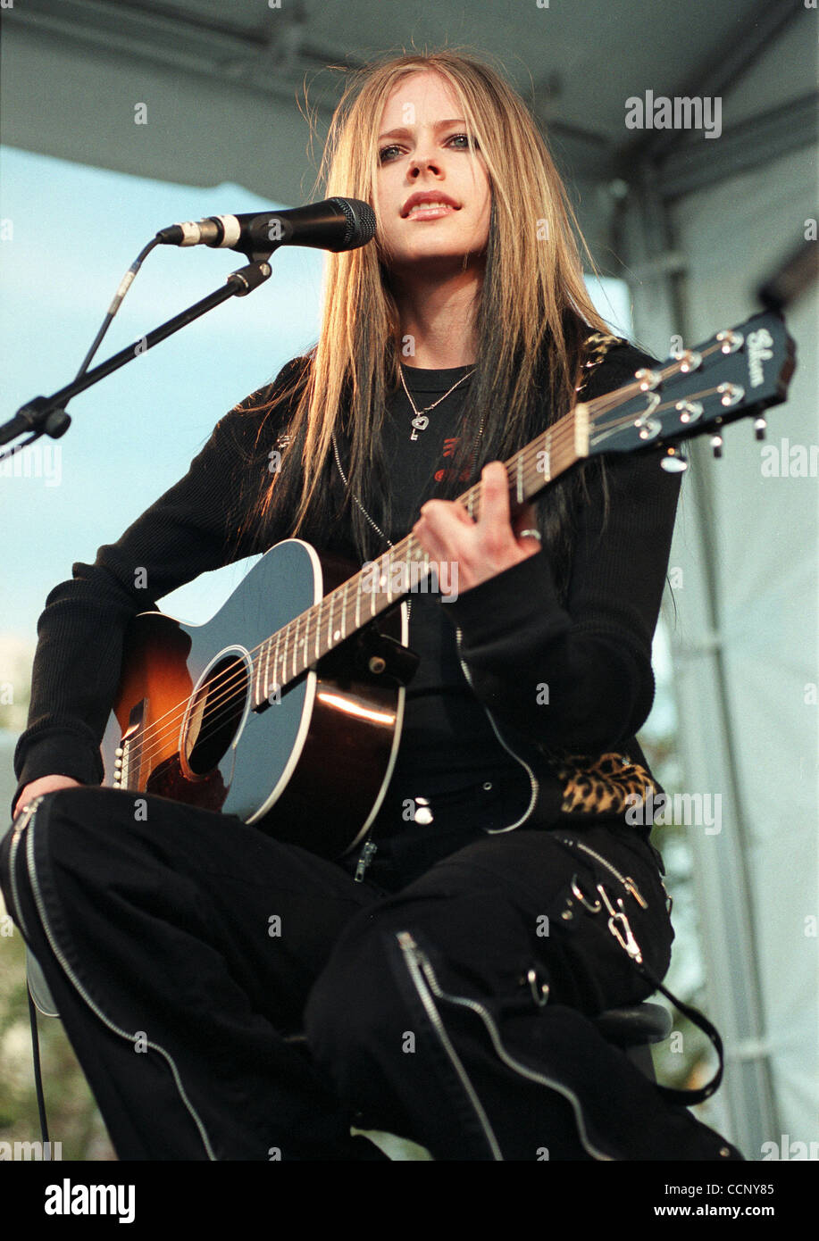 Apr 06, 2004 - Vancouver, British Columbia, Canada - Canadian singer ...