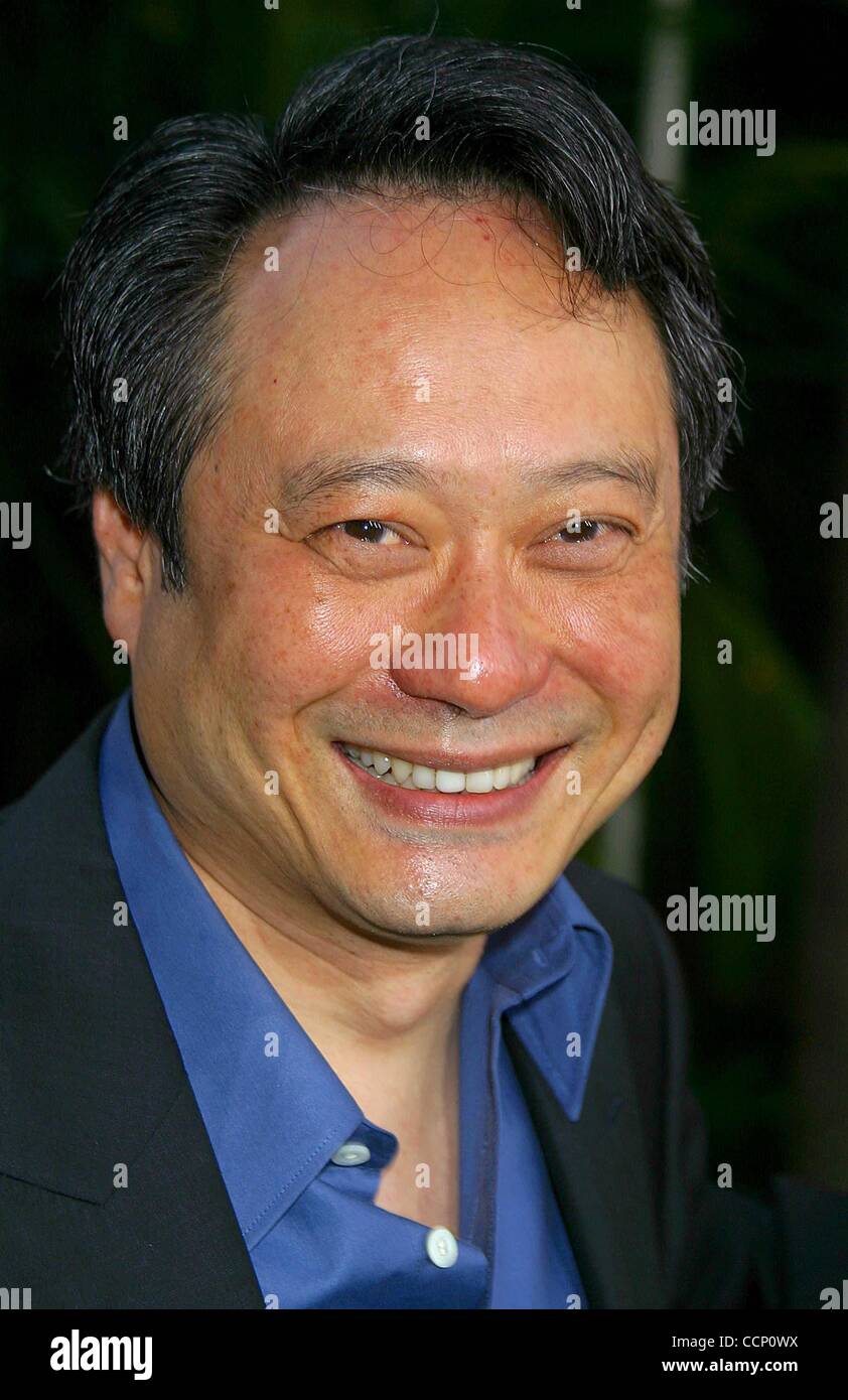 Hulk 2003 ang lee hi-res stock photography and images - Alamy