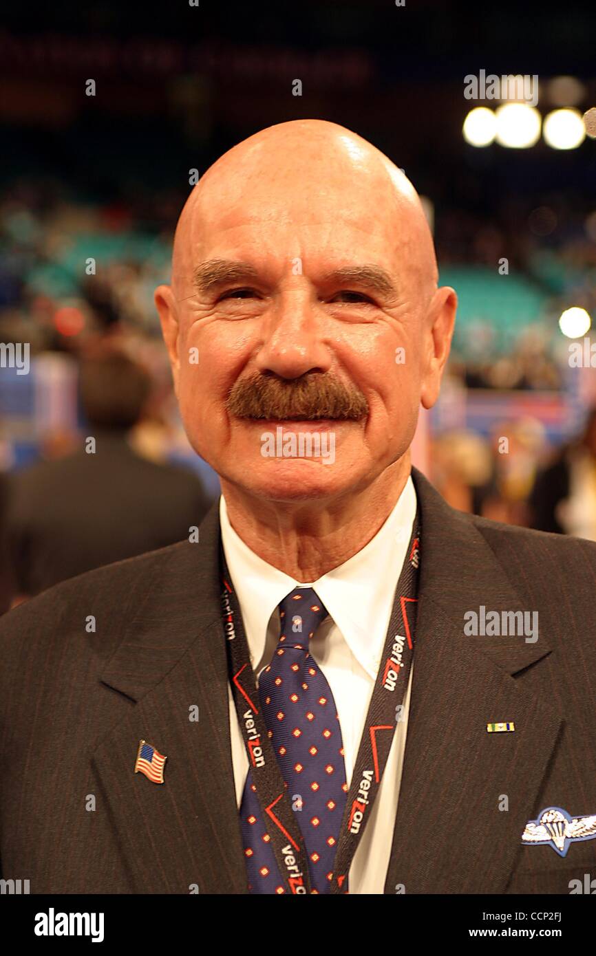 Aug. 30, 2004 - New York, New York, U.S. - K39048BCO .DAY ONE OF THE ...