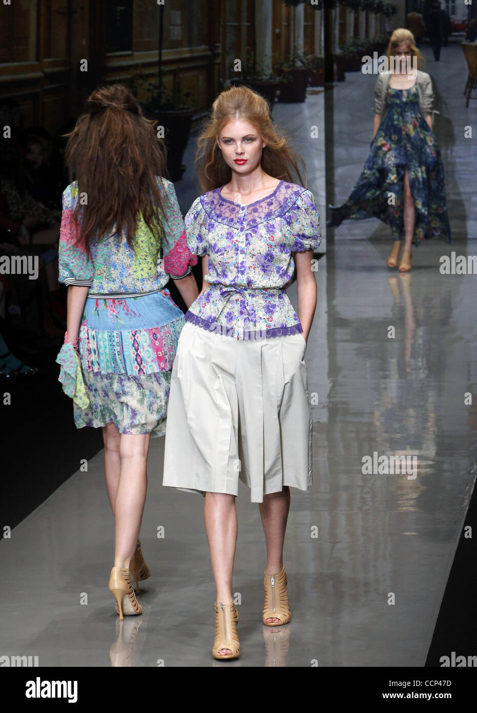 Oct. 21, 2010 - Tokyo, Japan - Models showcase YUKI TORII INTERNATIONAL ...