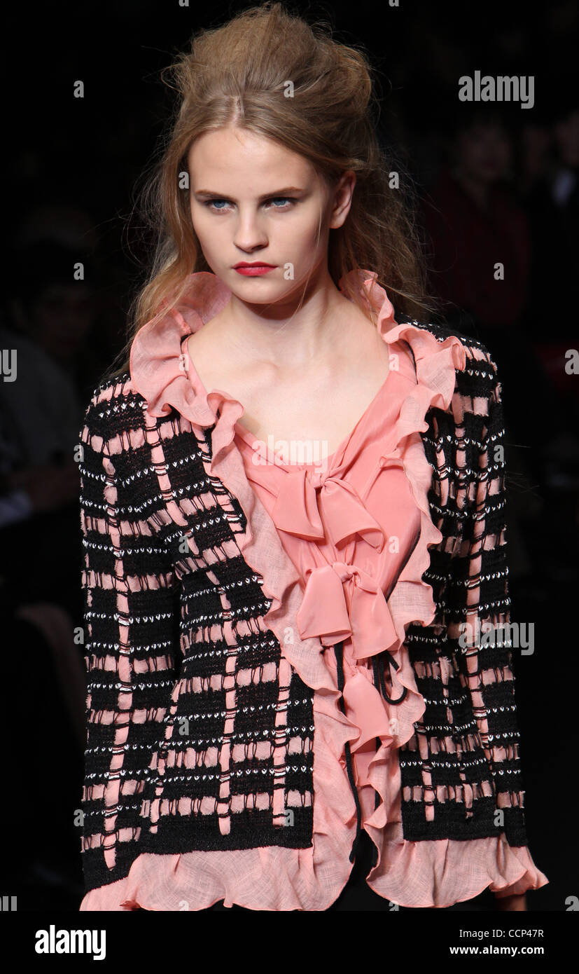 Yuki kimura hi-res stock photography and images - Alamy