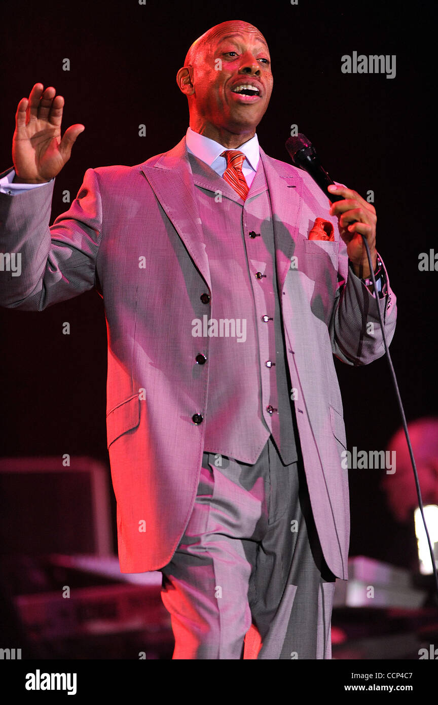 Oct 21, 2010 - Raleigh, North Carolina; USA - Singer JEFFREY OSBORNE ...