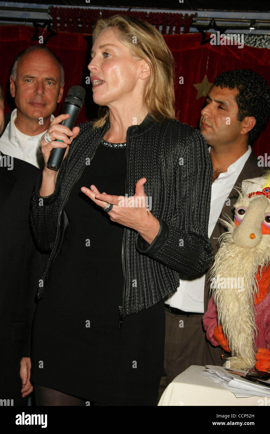 Sharon stone _10_ jpg hi-res stock photography and images - Alamy