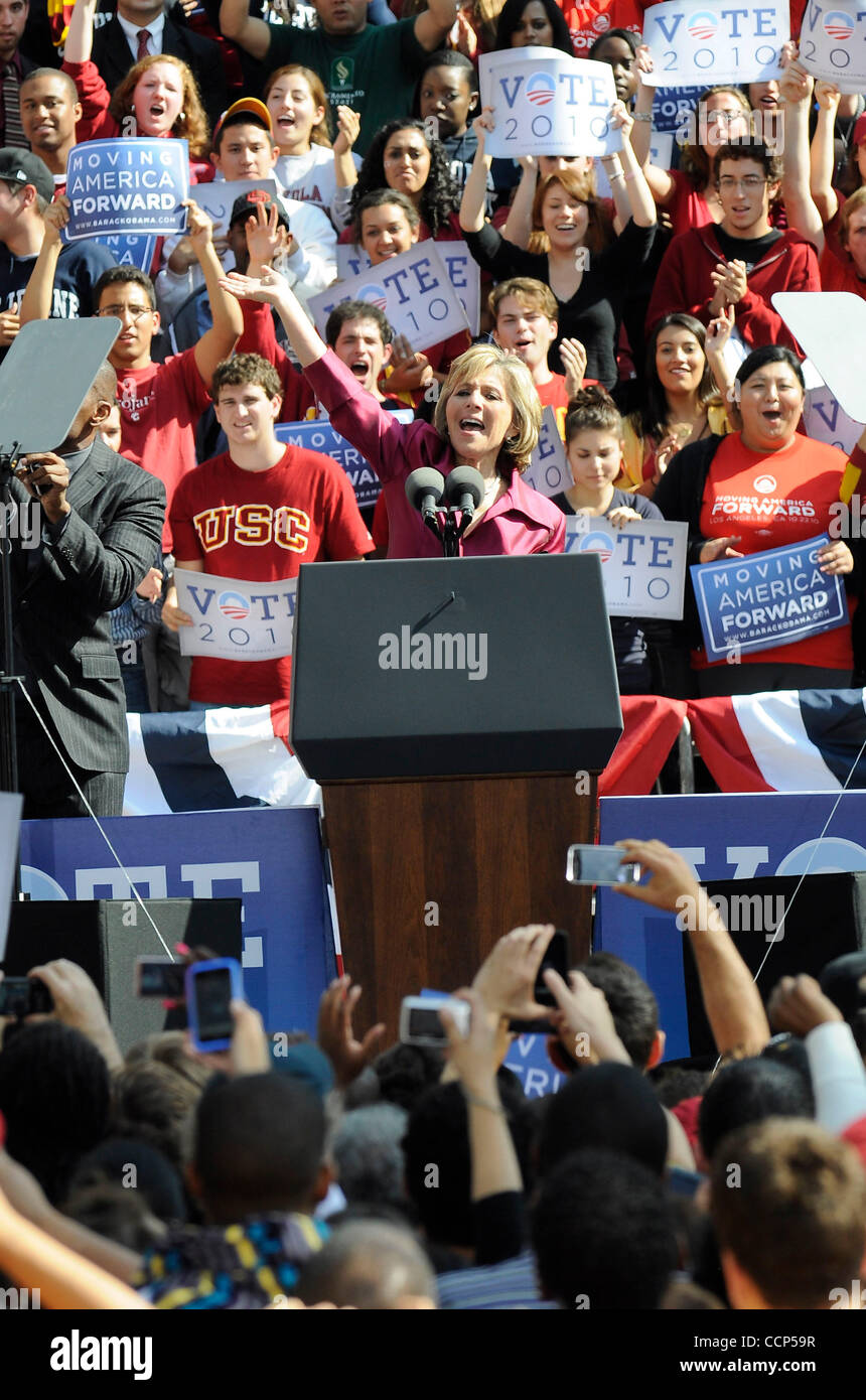 Oct 22, 2010 - Los Angeles, California, USA - US Senator BARBARA BOXER ...