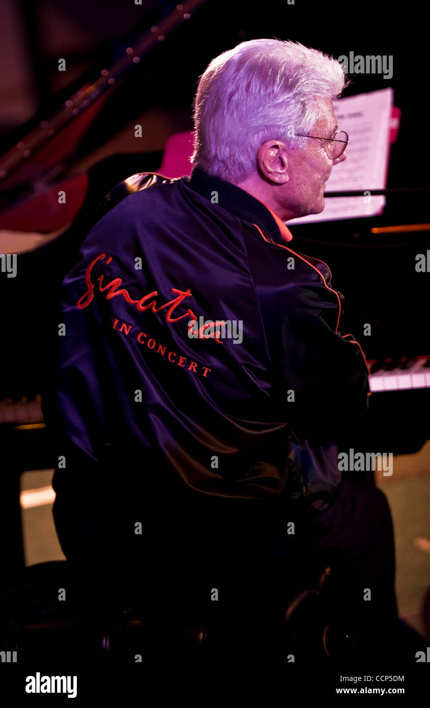 Oct. 22, 2010 - Los Angeles, CA, USA - FRANKIE RANDALL performs during ...