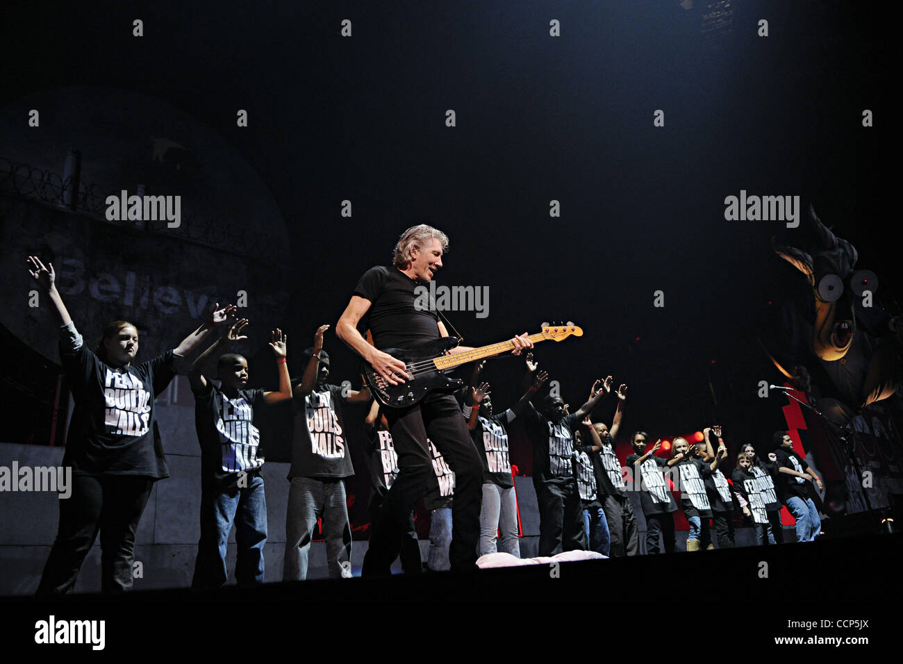 Oct. 22, 2010 - Columbus, Ohio, U.S - Vocalist/Bassist ROGER WATERS ...