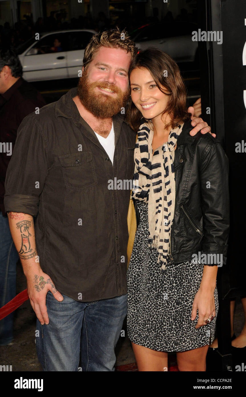 Crash dunn hi-res stock photography and images - Alamy