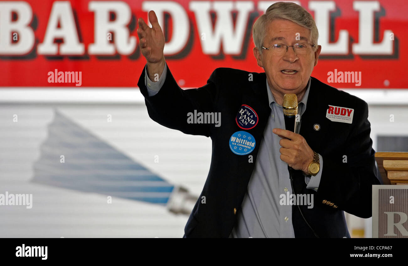 State Senator KENNETH W. WINTERS speaks during a campaign rally for ...