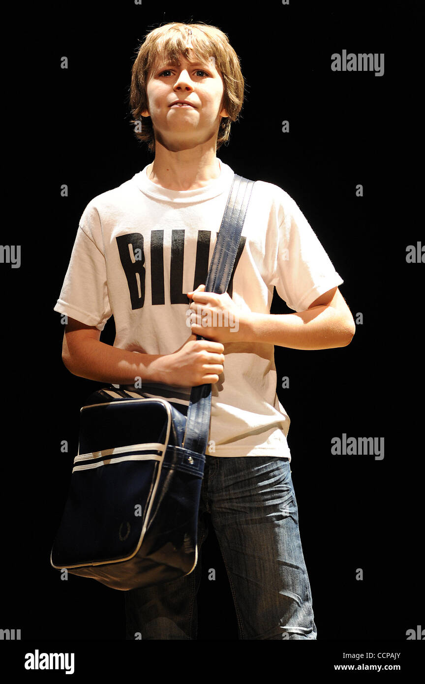 Billy elliot broadway hi-res stock photography and images - Alamy