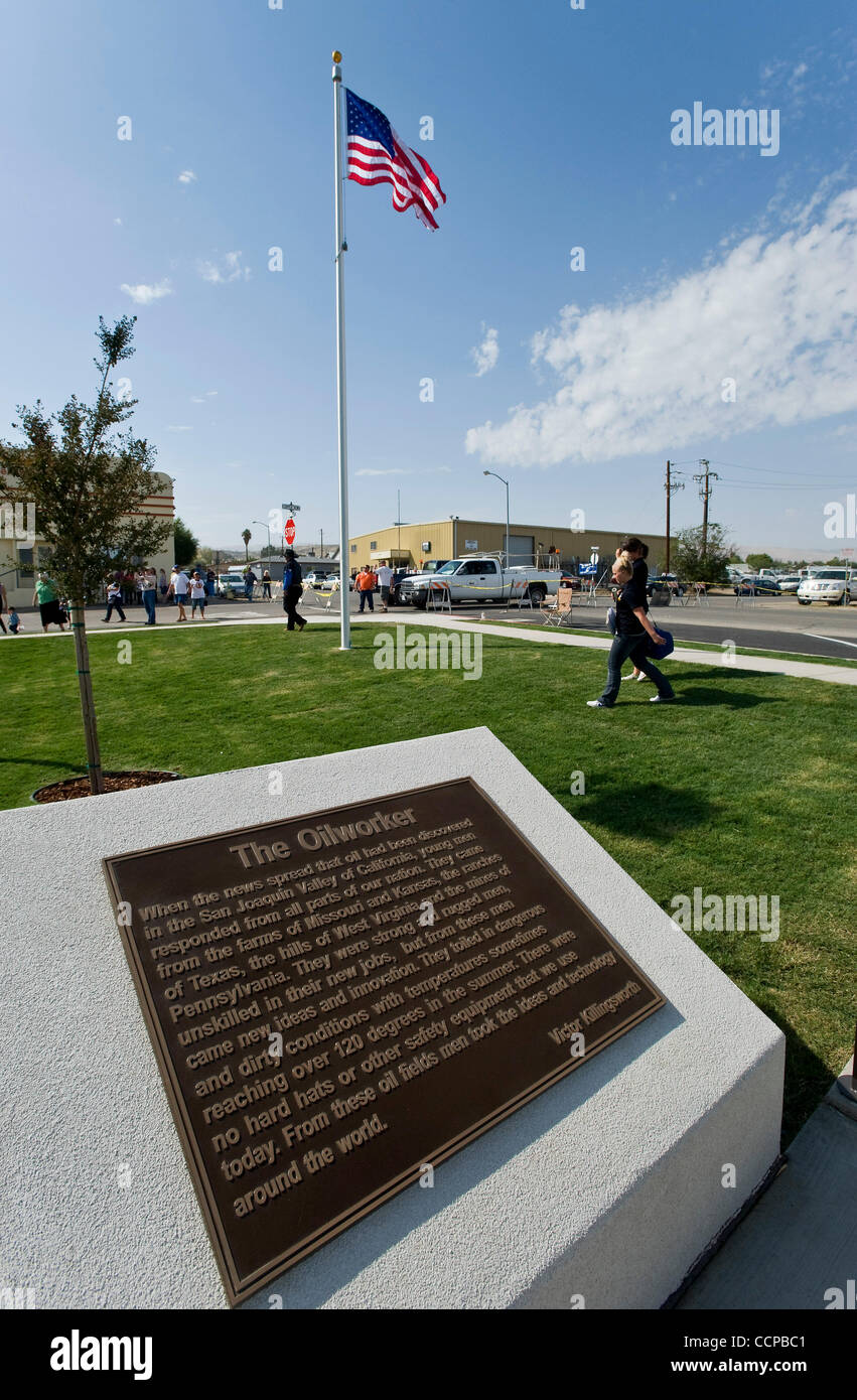 Oct.15, 2010 - Taft, California, USA - 'Oildorado,' a multi-week ...