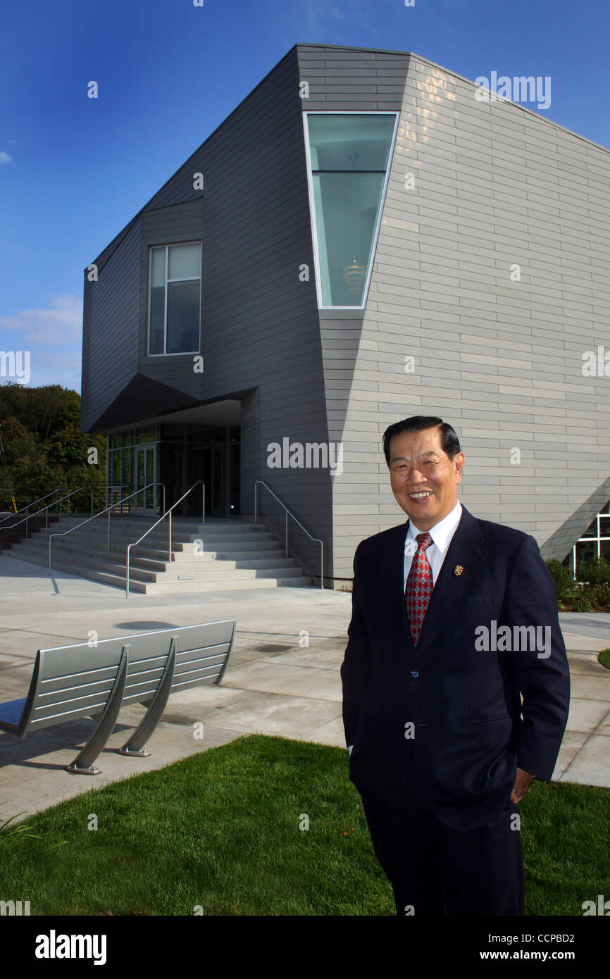 Dr henry lee hi-res stock photography and images - Alamy