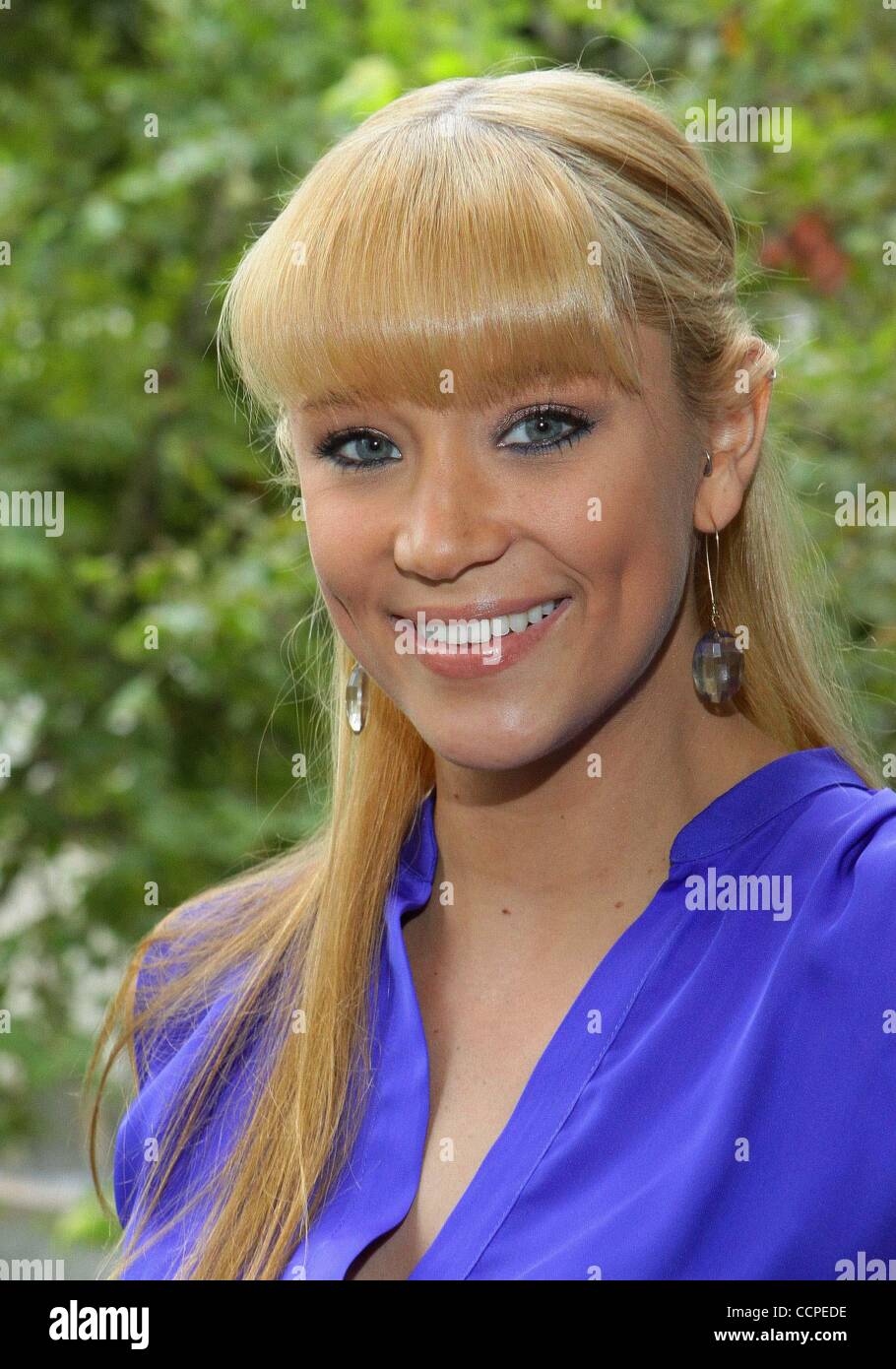 Oct. 17, 2010 - Los Angeles, California, U.S. - Kristen Renton.Third ...