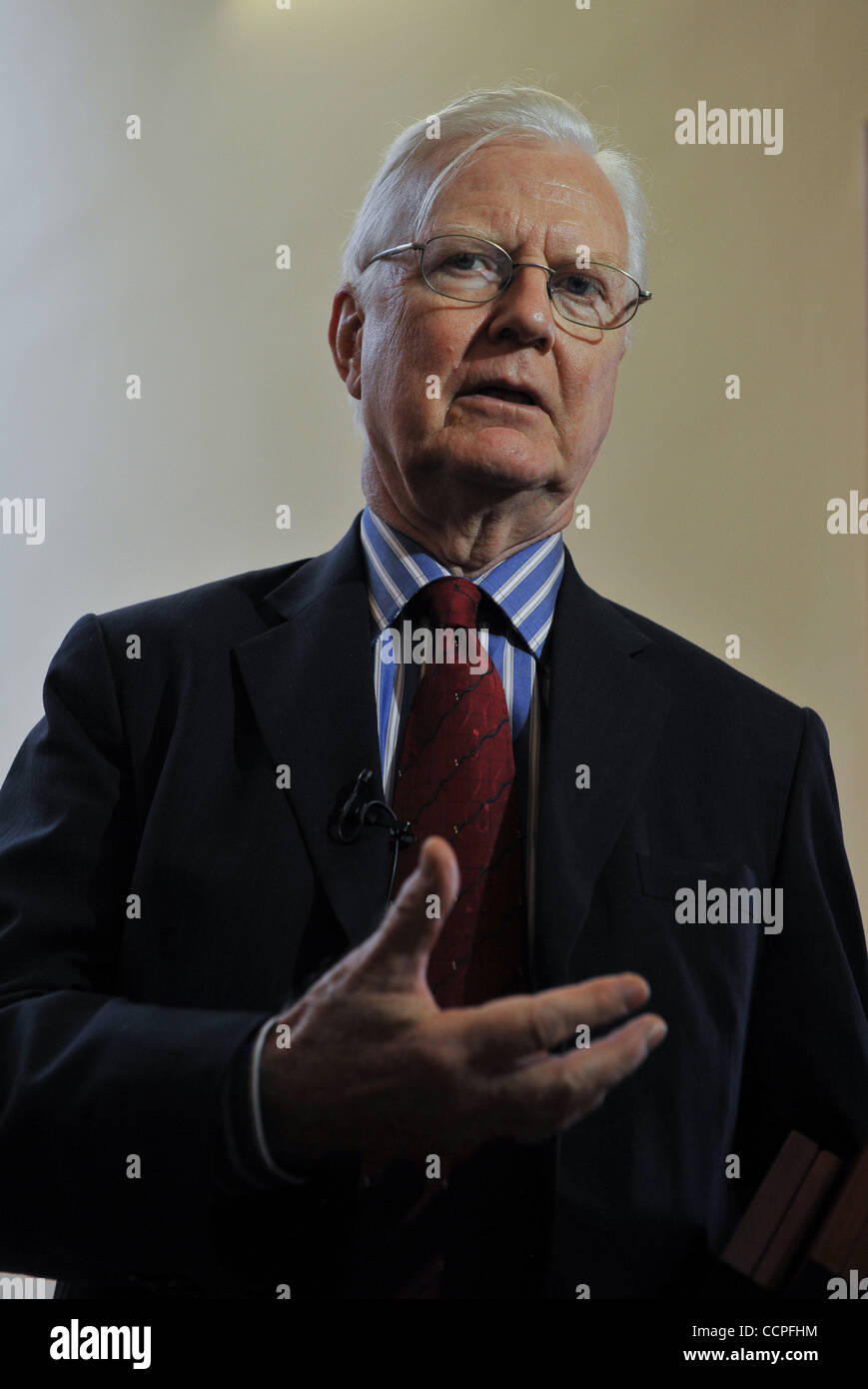 Nobel prize in economic sciences hi-res stock photography and images ...