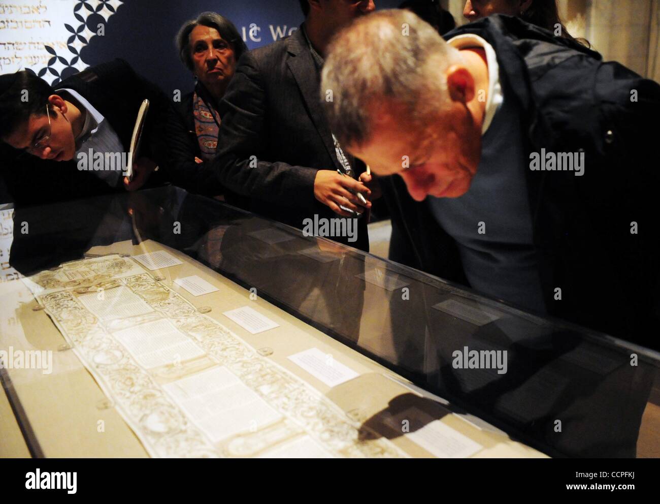 Megilah hi-res stock photography and images - Alamy