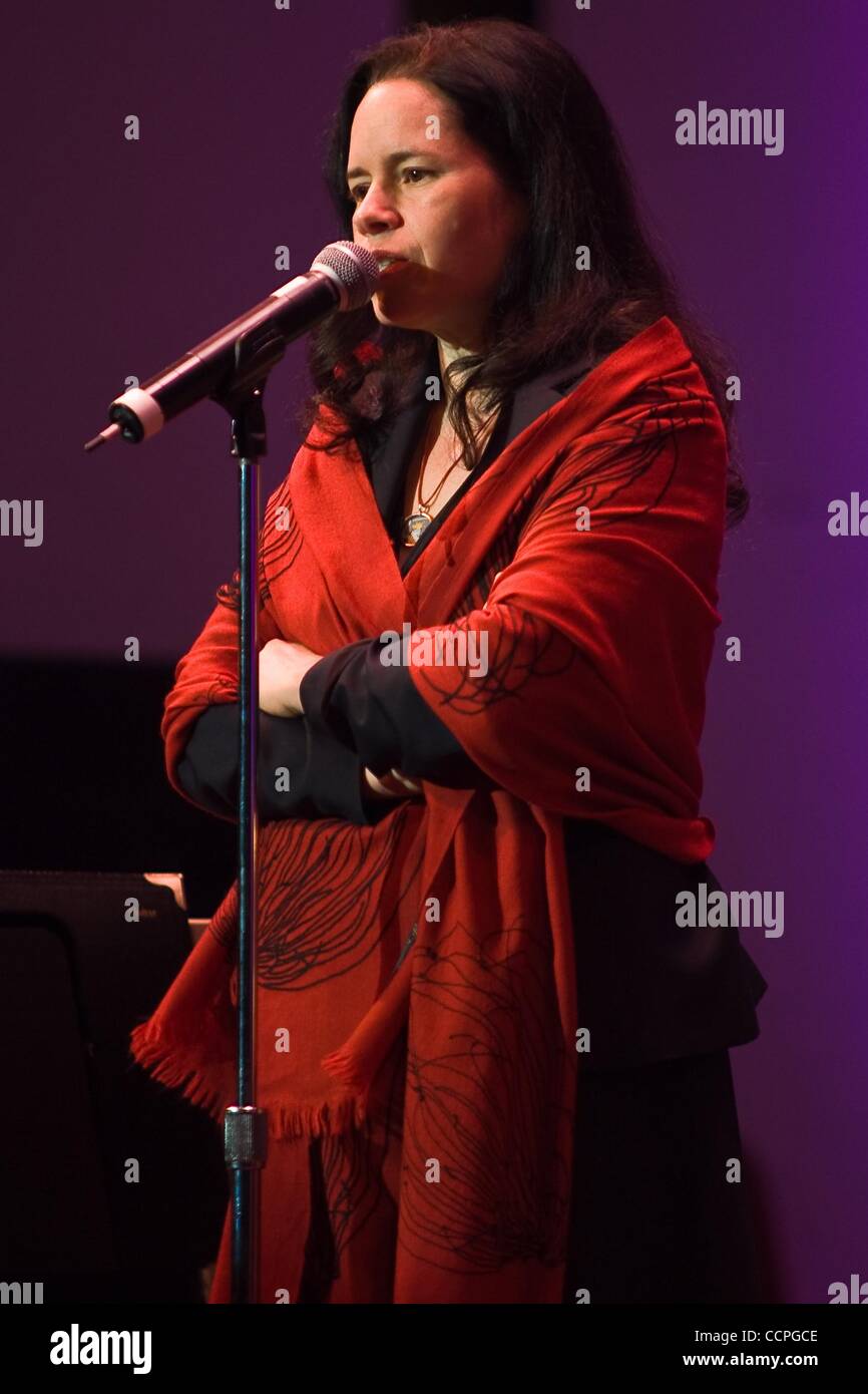Natalie merchant singer hi-res stock photography and images - Alamy