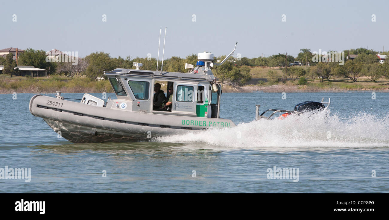 Oct 07, 2010 - Zapata, Texas, U.S. - US Border Patrol Agents patrol ...