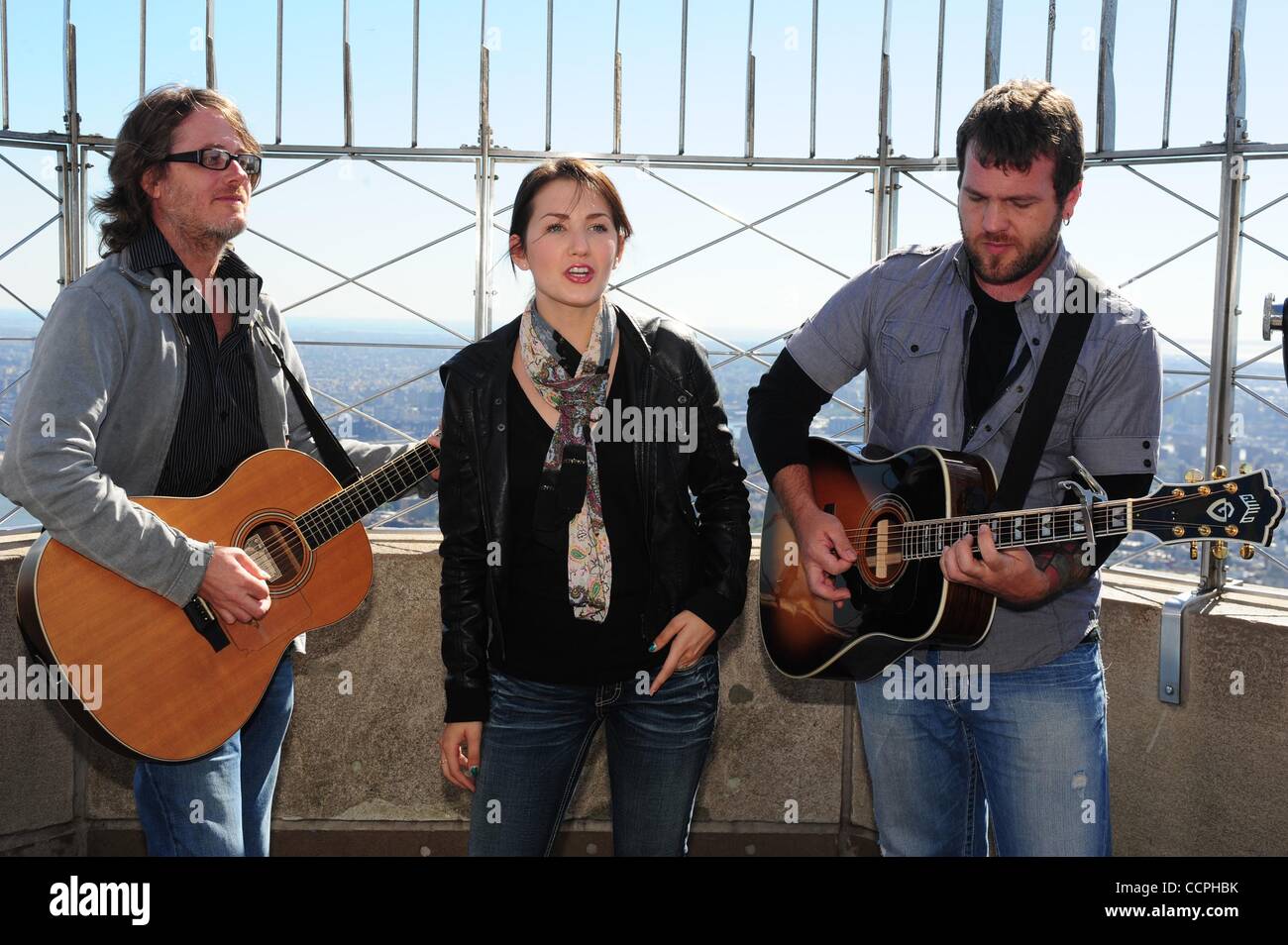 Oct. 8, 2010 - Manhattan, New York, U.S. - Country music singer ...