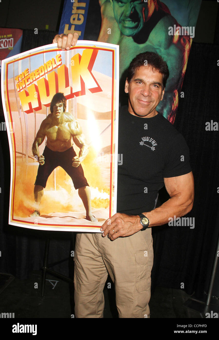 Oct. 8, 2010 - New York, New York, U.S. - Actor LOU FERRIGNO attends ...