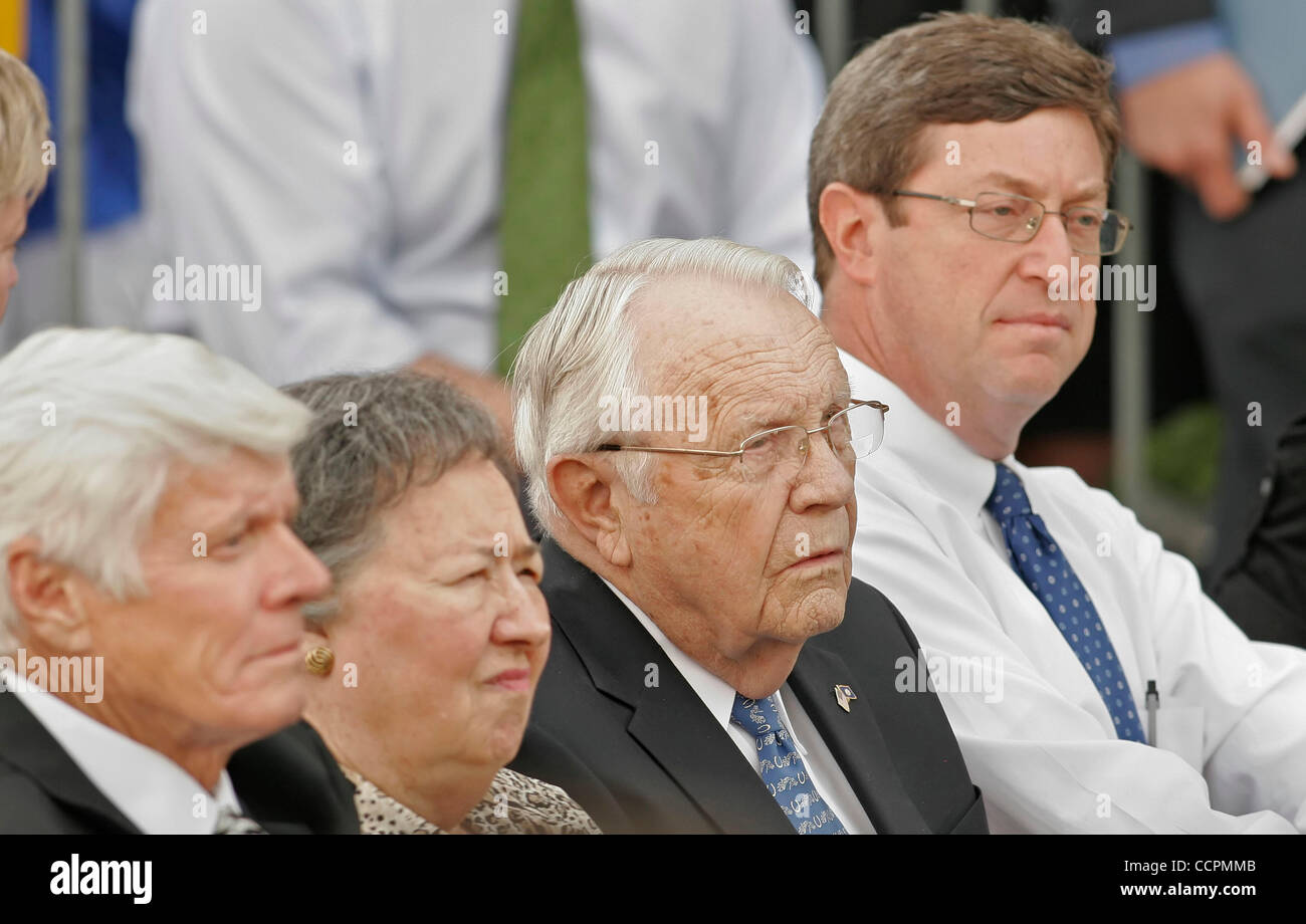 From right, Representative BEN CHANDLER, retired Senator WENDELL FORD ...