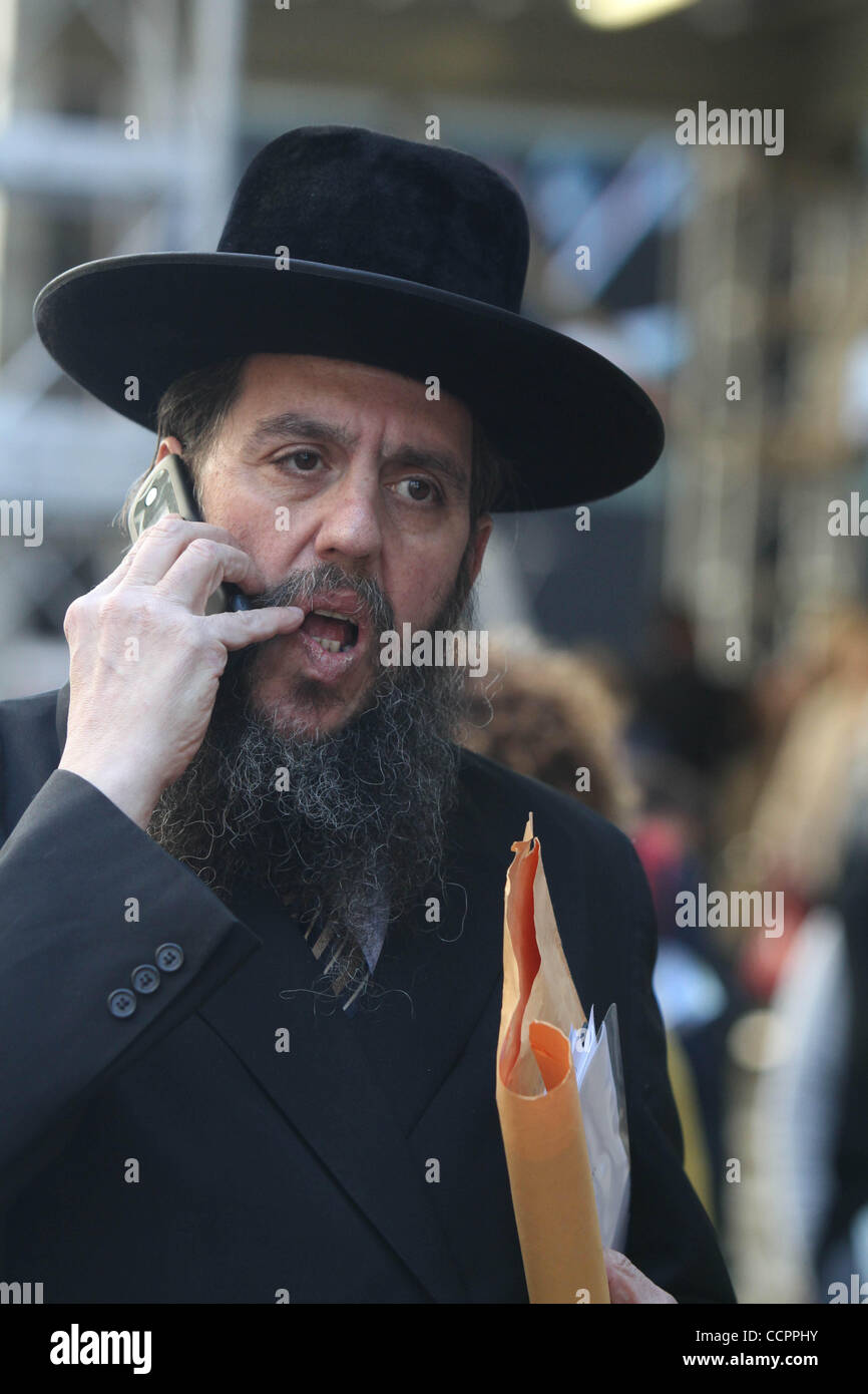 Rabbi Yehuda Levin talking to reporters in front of St. Patrick's ...