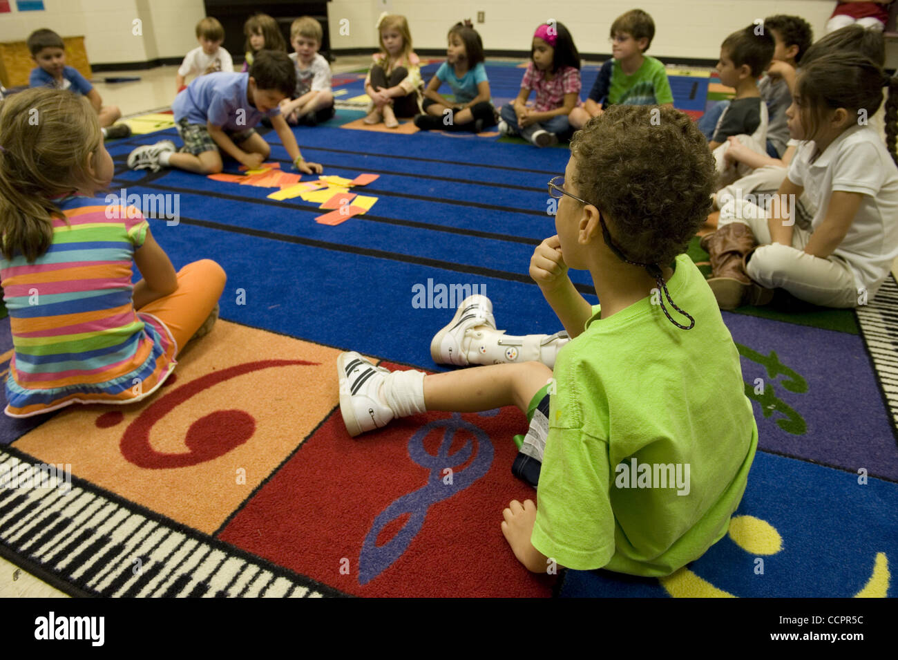 Mainstreamed class hi-res stock photography and images - Alamy