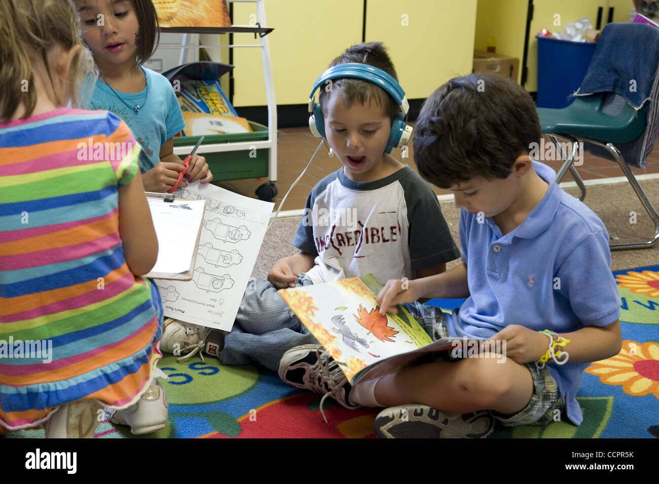 Mainstream school hi-res stock photography and images - Alamy