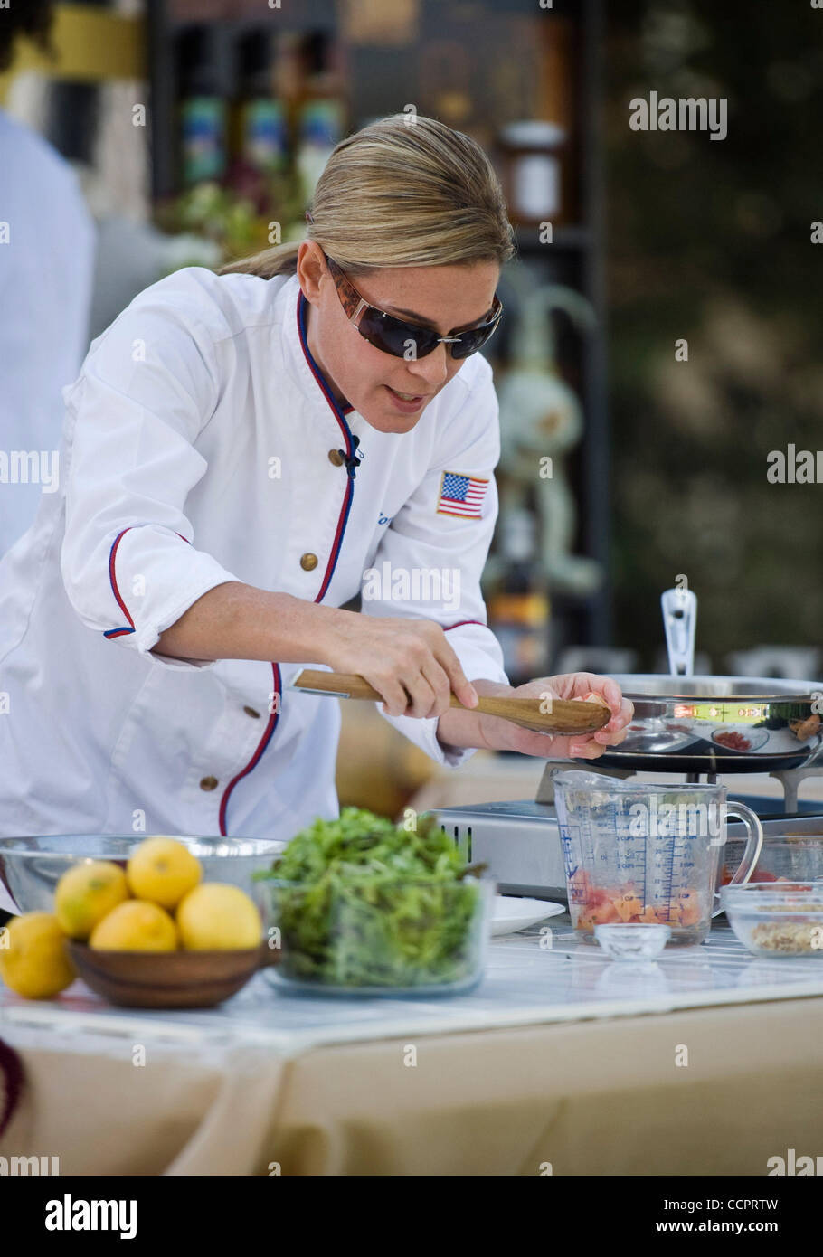 Iron chef cat cora hi-res stock photography and images - Alamy