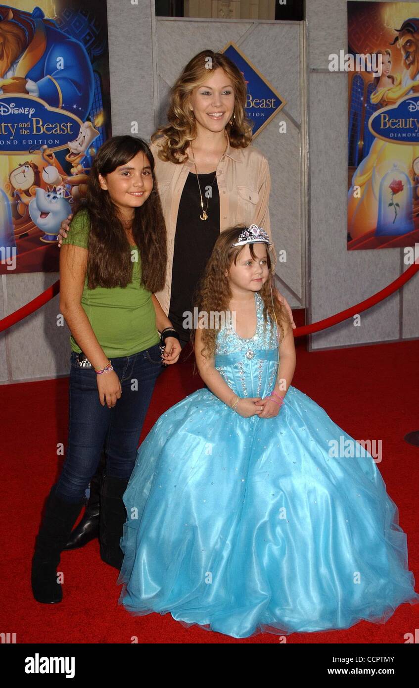 Oct. 2, 2010 - Hollywood, California, U.S. - SHANNA MOAKLER .& DTRS ...