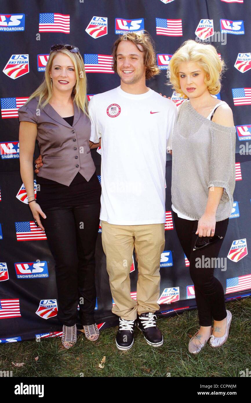 Oct. 3, 2010 - Los Angeles, California, U.S. - Melissa Joan Hart; Louie ...